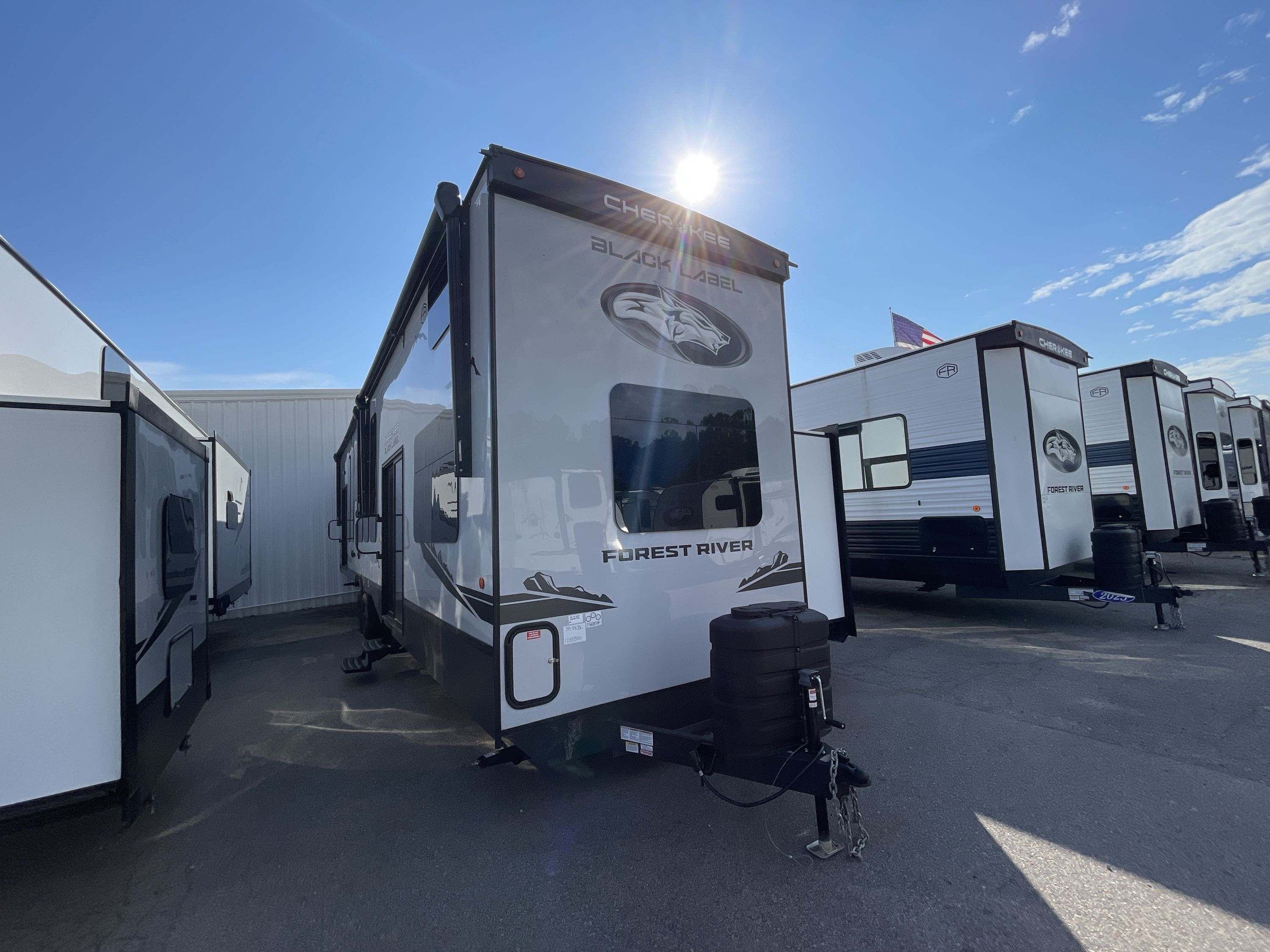 Forest River Cherokee Timberwolf 39ALBL RVs For Sale - RV Trader