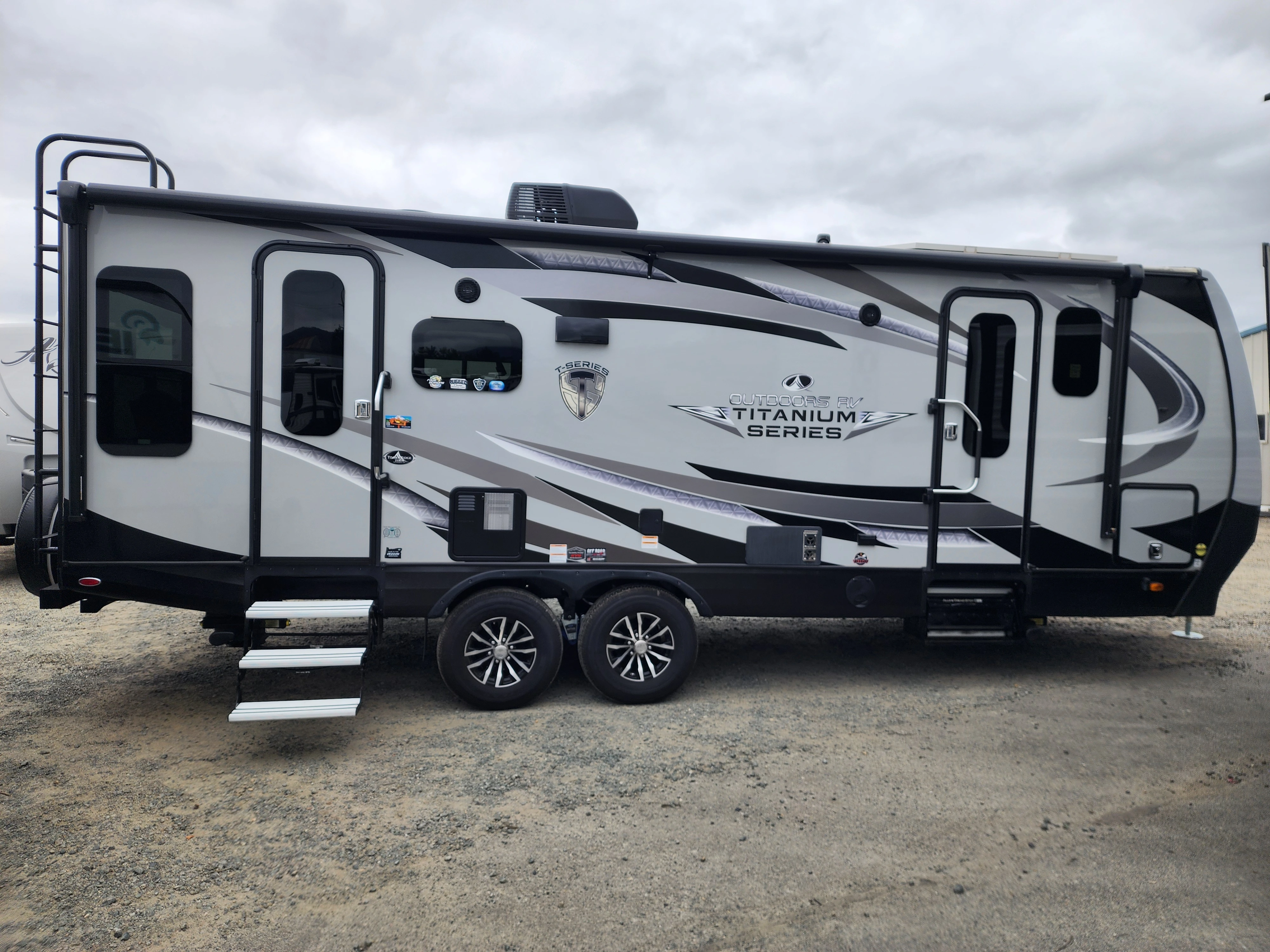 Outdoors RV Manufacturing Timber Ridge 24RLS RVs For Sale - RV Trader