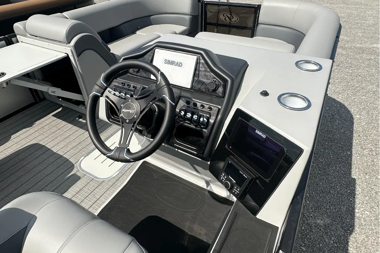 New 2025 Bentley Pontoons 223 Elite Swingback 25’ Swingback Dual ...