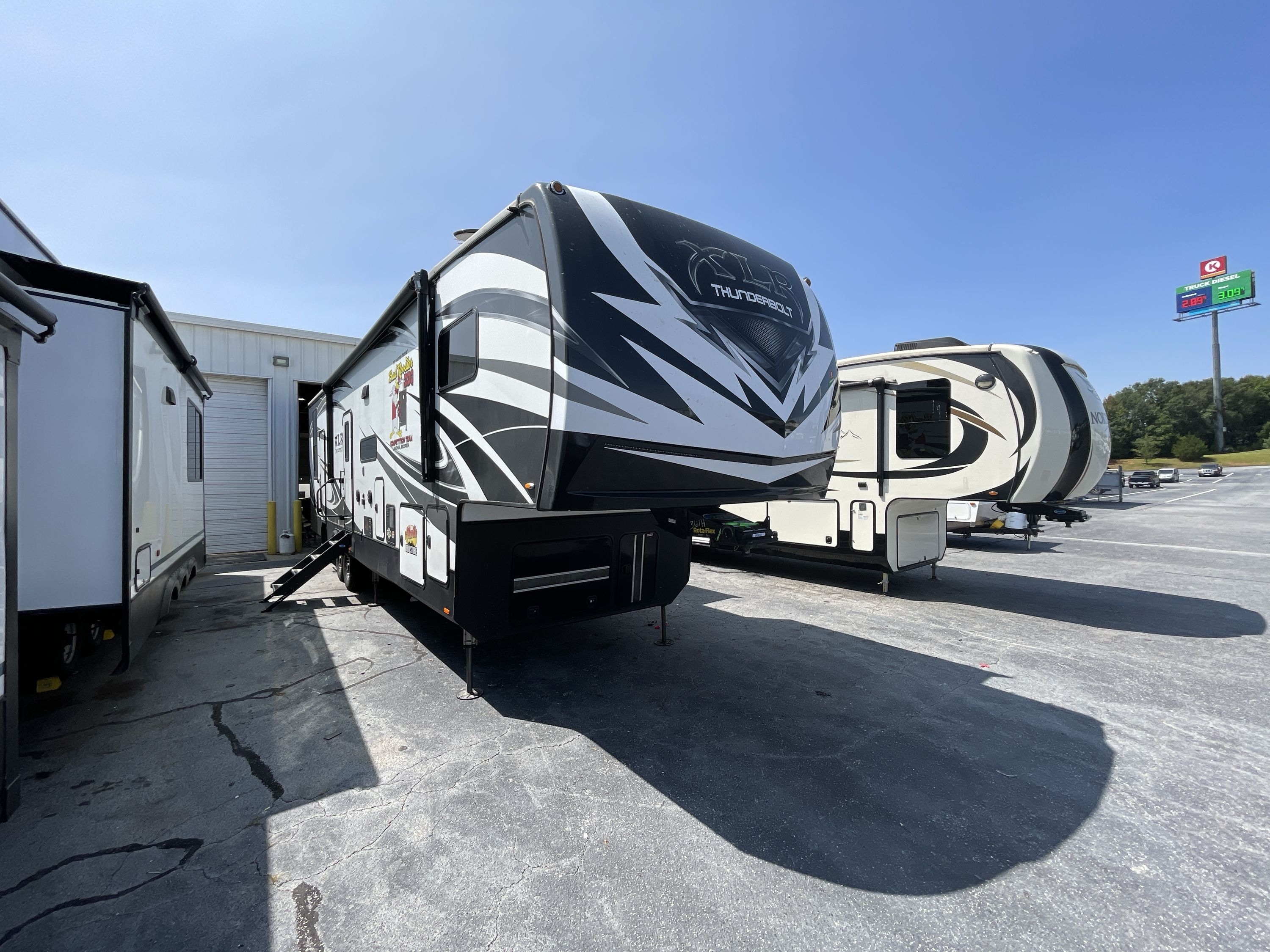 Used Toy Haulers For Sale near Disputanta, KY - RV Trader