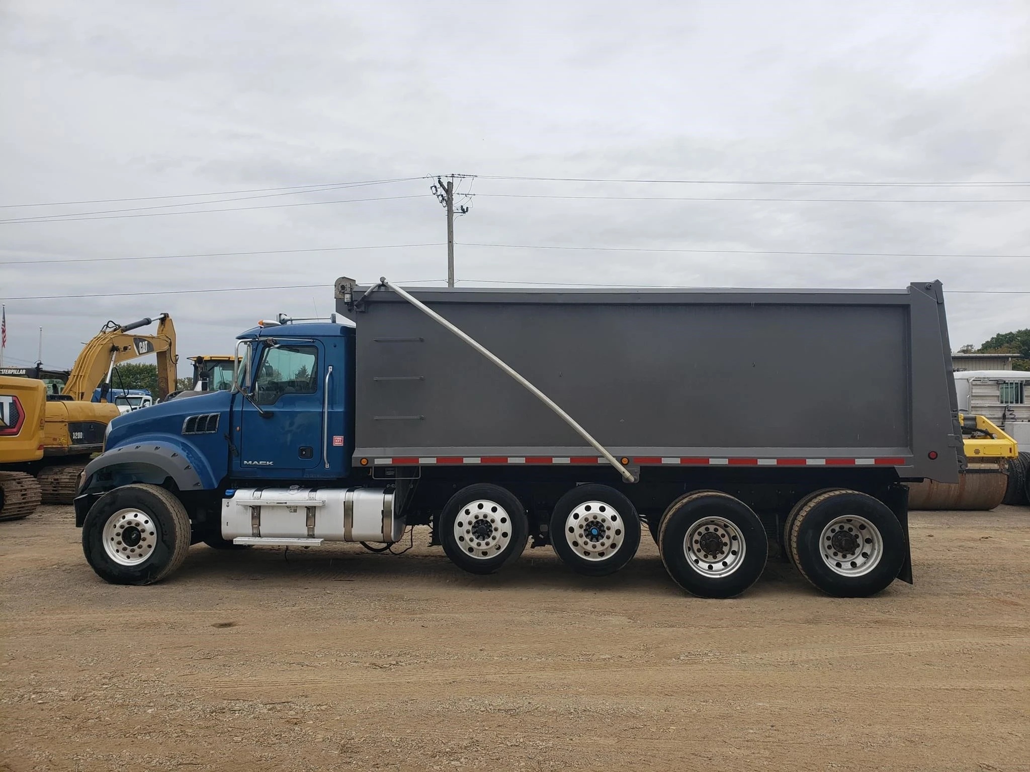 Mack Tri-Axle Dump Truck Dump Trucks For Sale - Mack Tri-Axle Dump ...