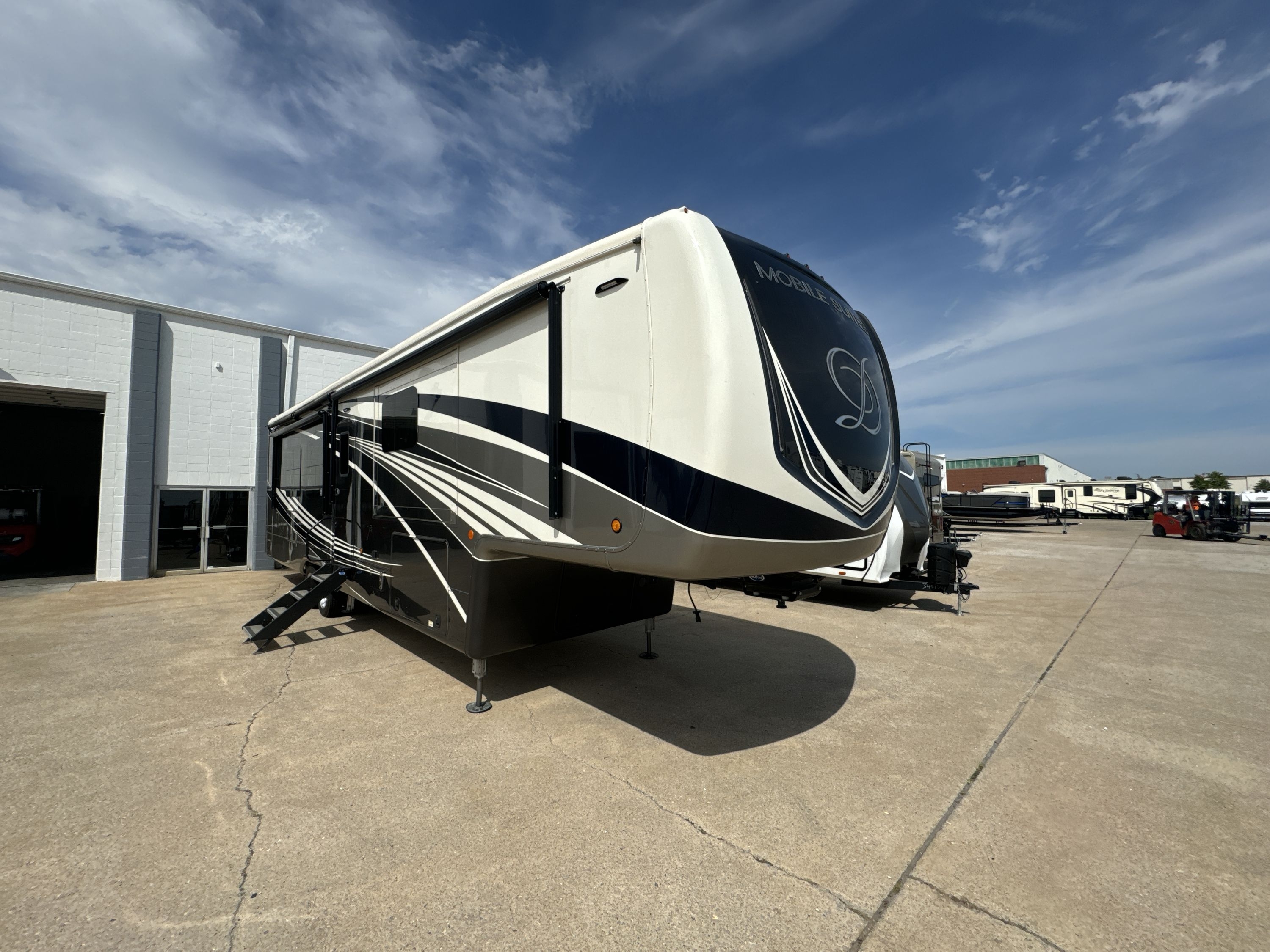 DRV Mobile Suites RVs For Sale near Evansville, IN - RV Trader