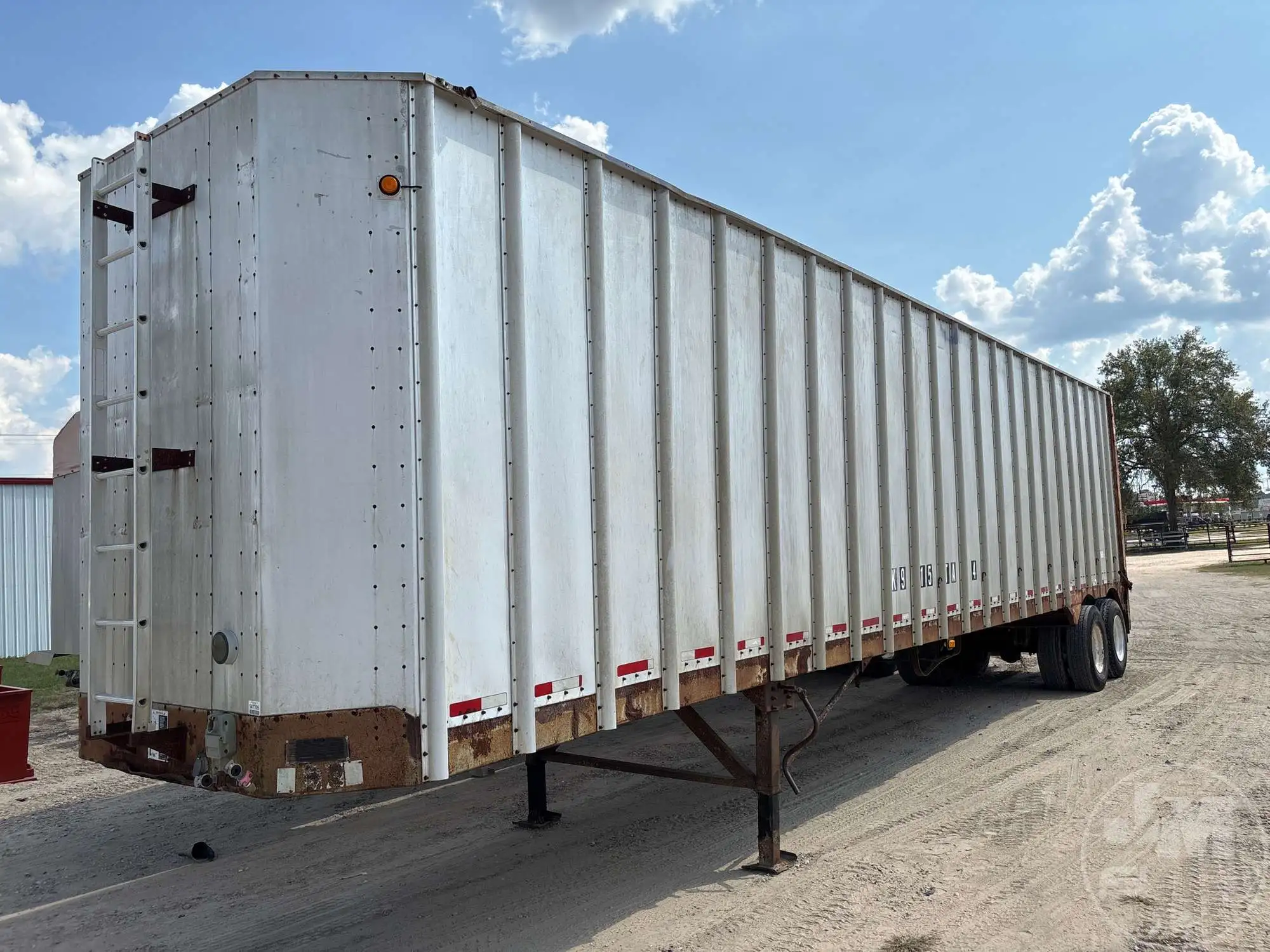 Walking Floor Trailer For Sale - Peerless Trailers - Equipment Trader