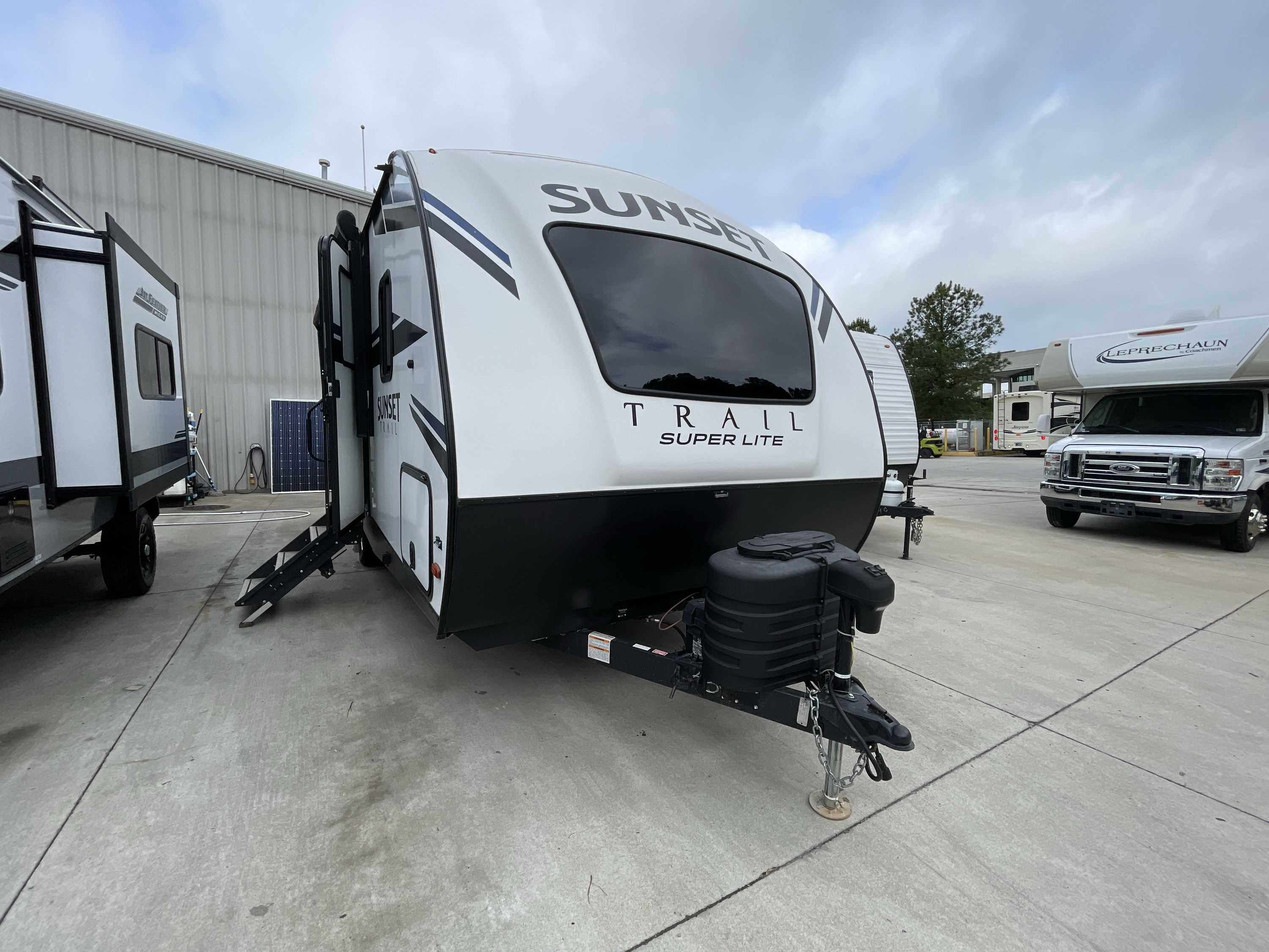 Crossroads Sunset Trail Super Lite SS222RB RVs For Sale - RV Trader