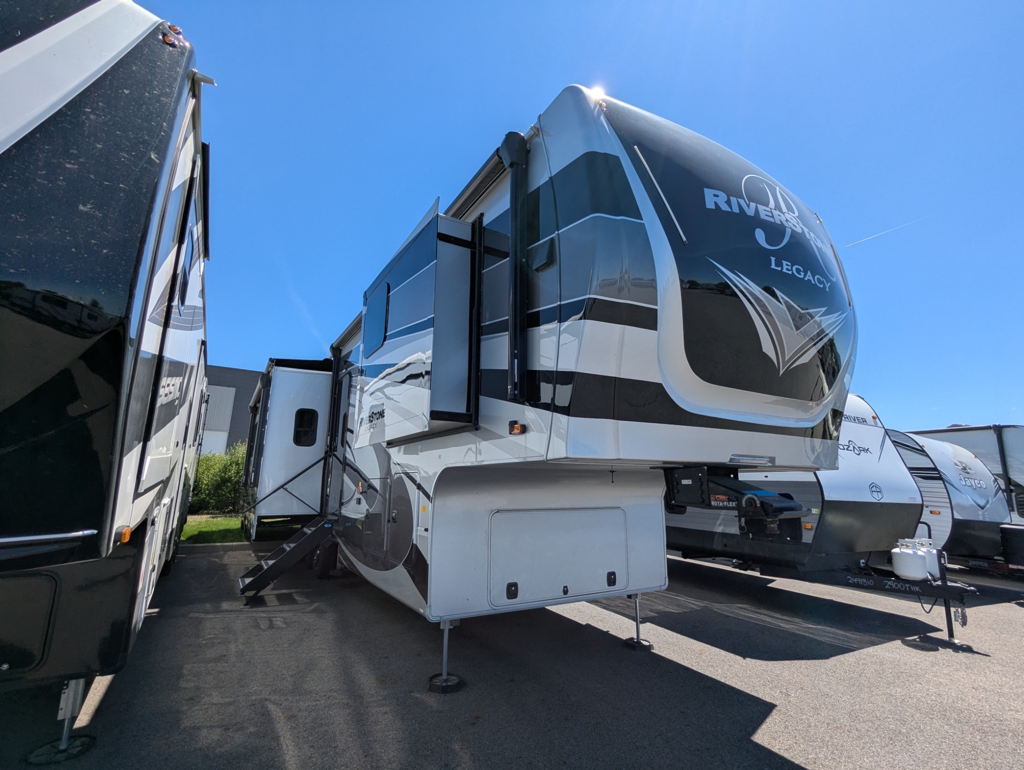 Forest River Riverstone 442MC Fifth Wheels For Sale - RV Trader