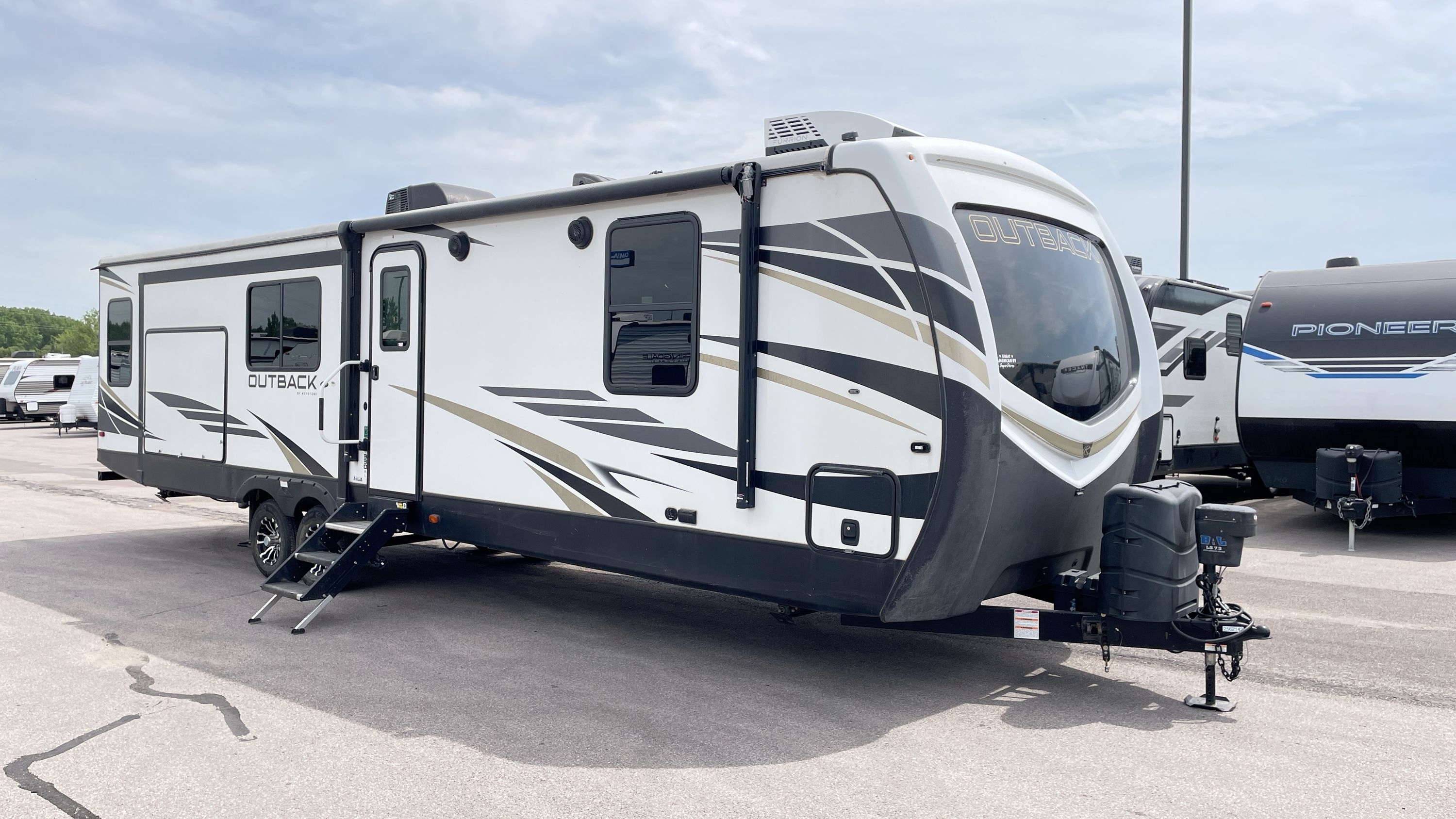 Used 2021 Keystone Outback 330RL For Sale in Lincoln, NE - 5036764998 ...