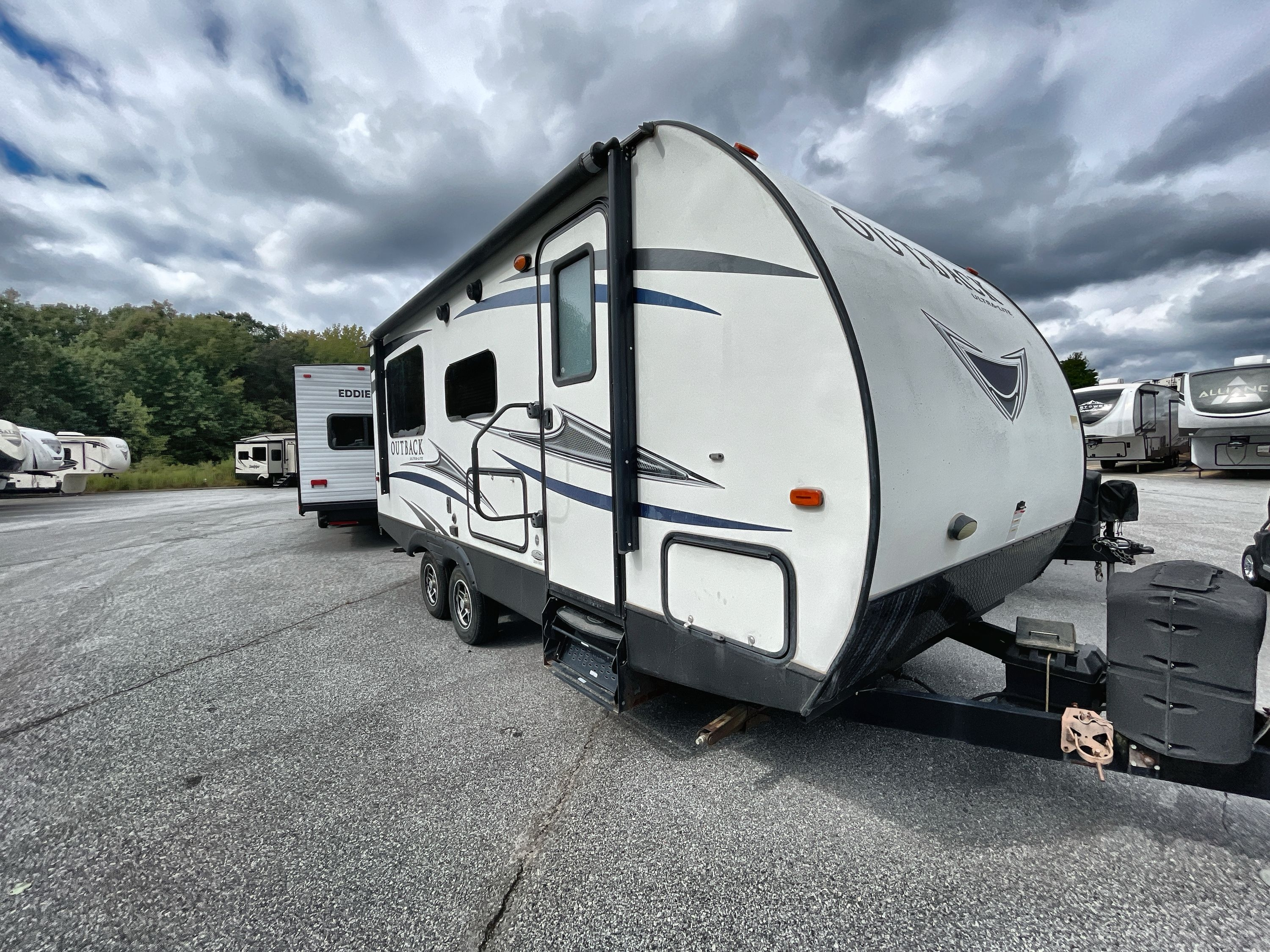 Keystone Outback Ultra Lite 210URS RVs For Sale - RV Trader