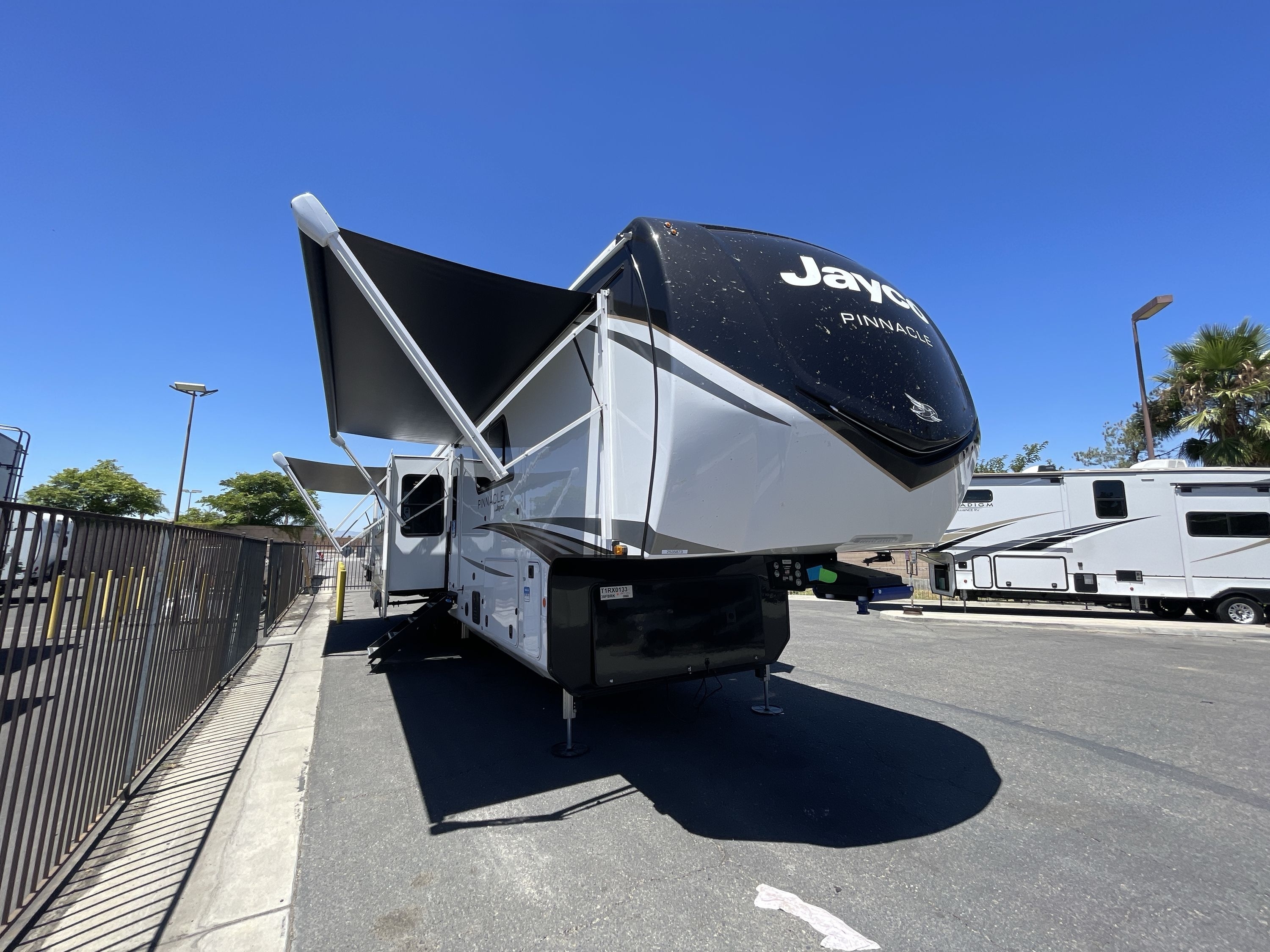 New 2026 Jayco Pinnacle 38FBRK For Sale in Menifee, CA - 5037320632 ...