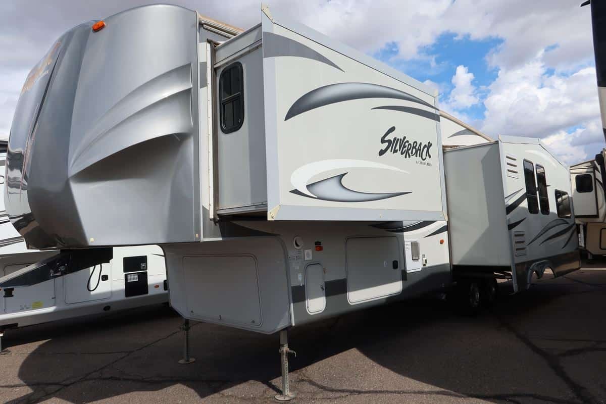 Used 2012 Cedar Creek Silverback 33REA For Sale in Apache Junction, AZ ...