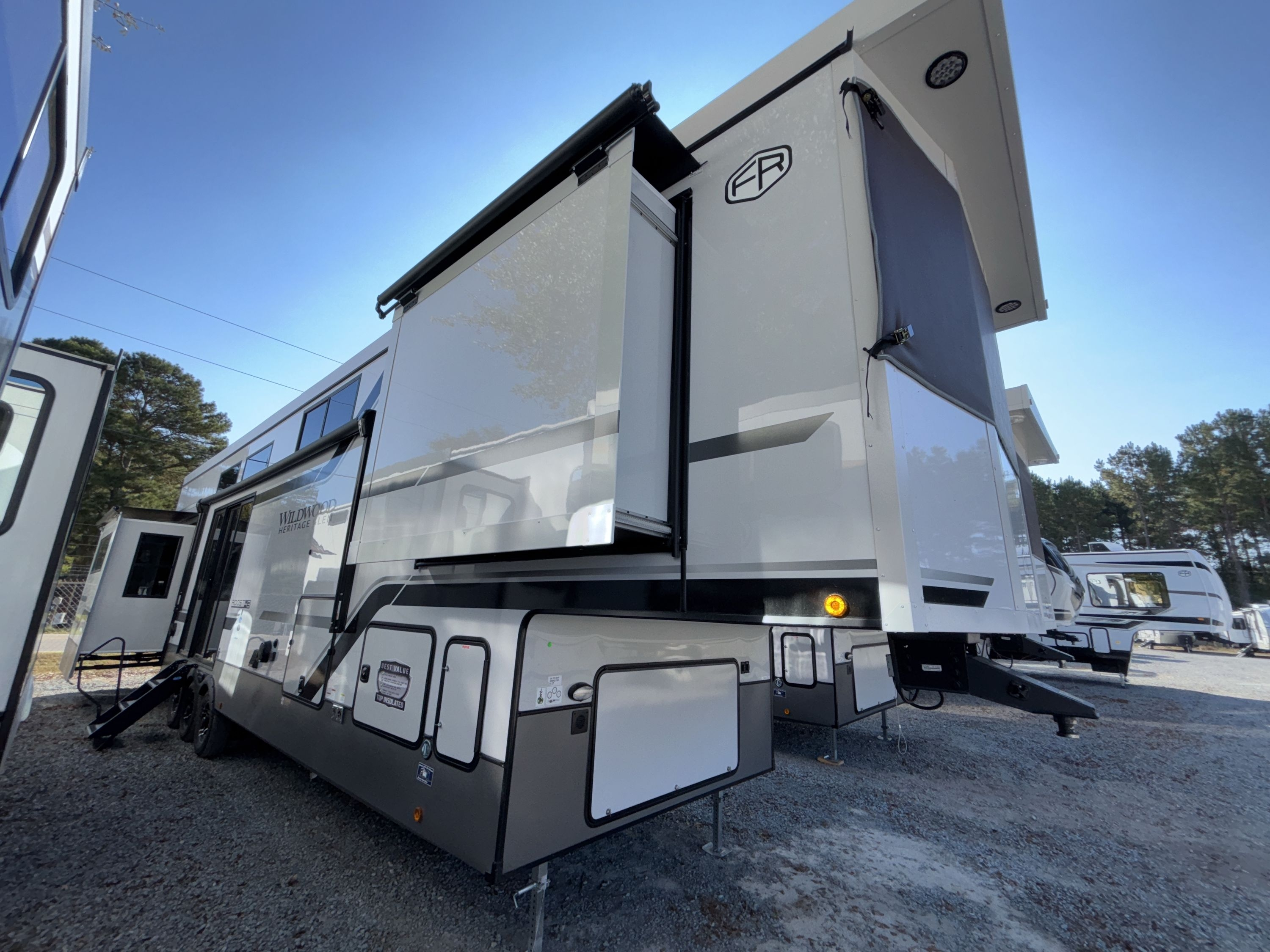 2025 Forest River Wildwood Heritage Glen ROOST43 RVs For Sale - RV Trader