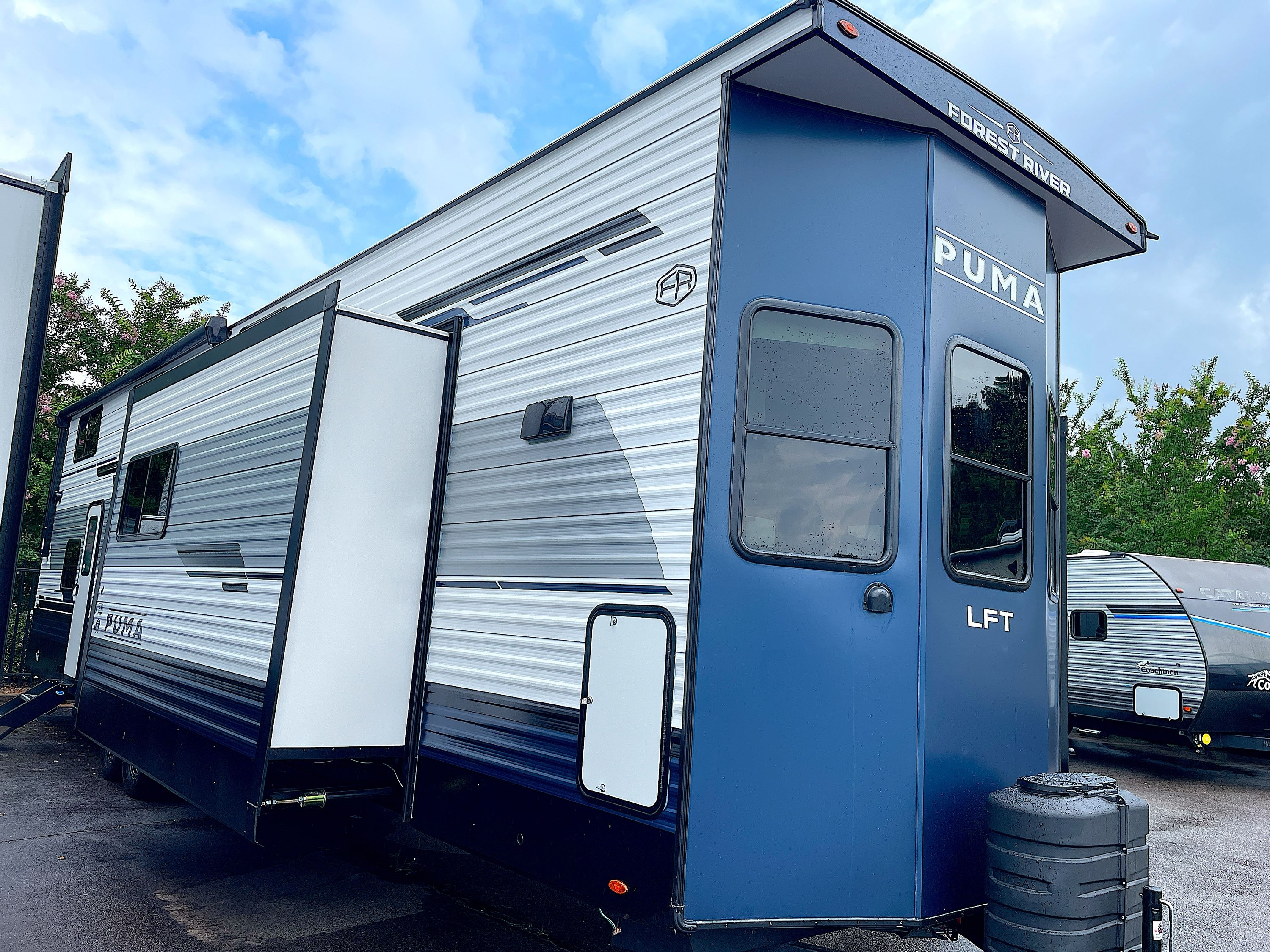 2026 Palomino Puma Destination 403LFT RVs For Sale - RV Trader