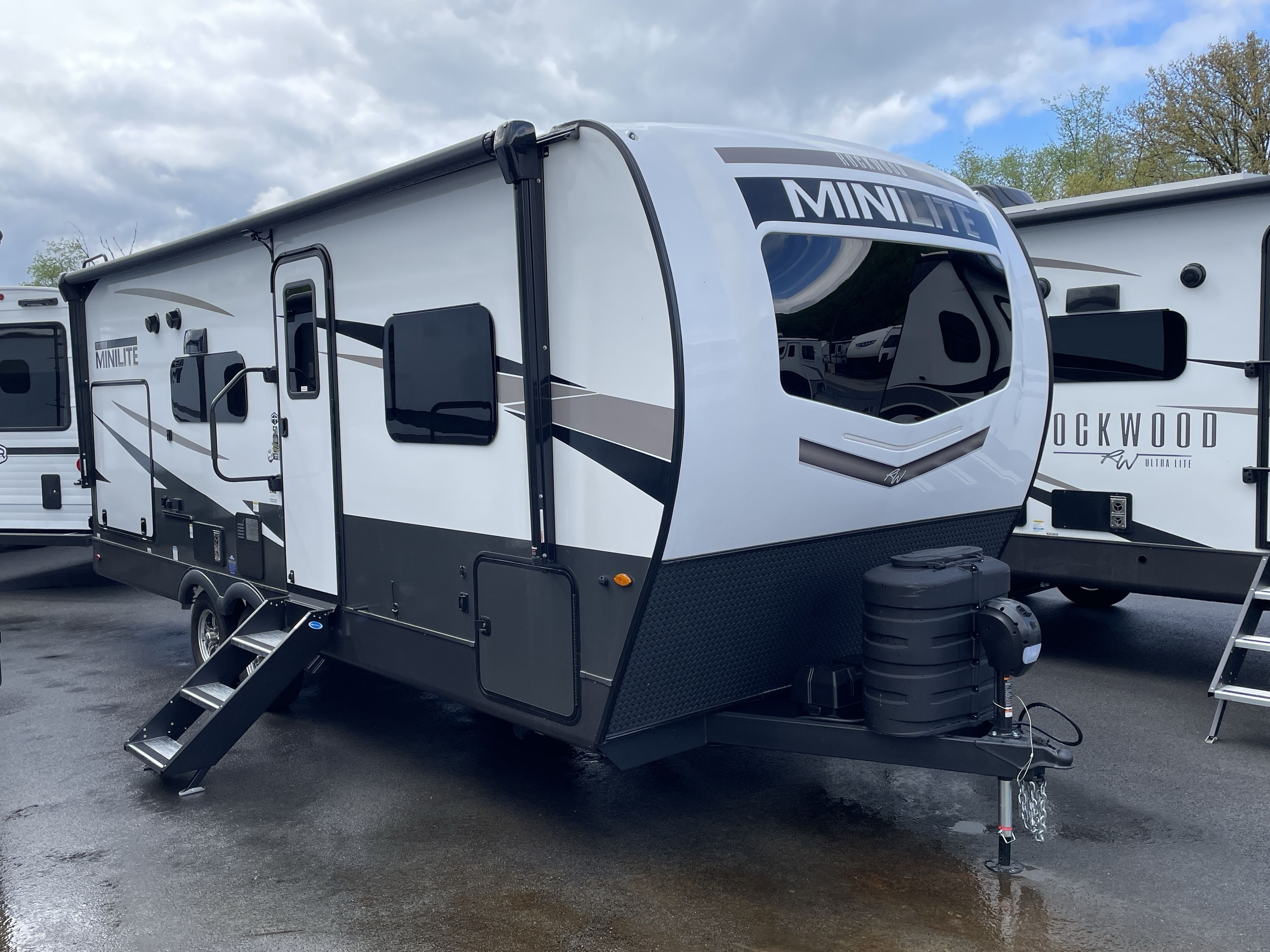 Forest River Rockwood Mini Lite 2513S RVs For Sale - RV Trader