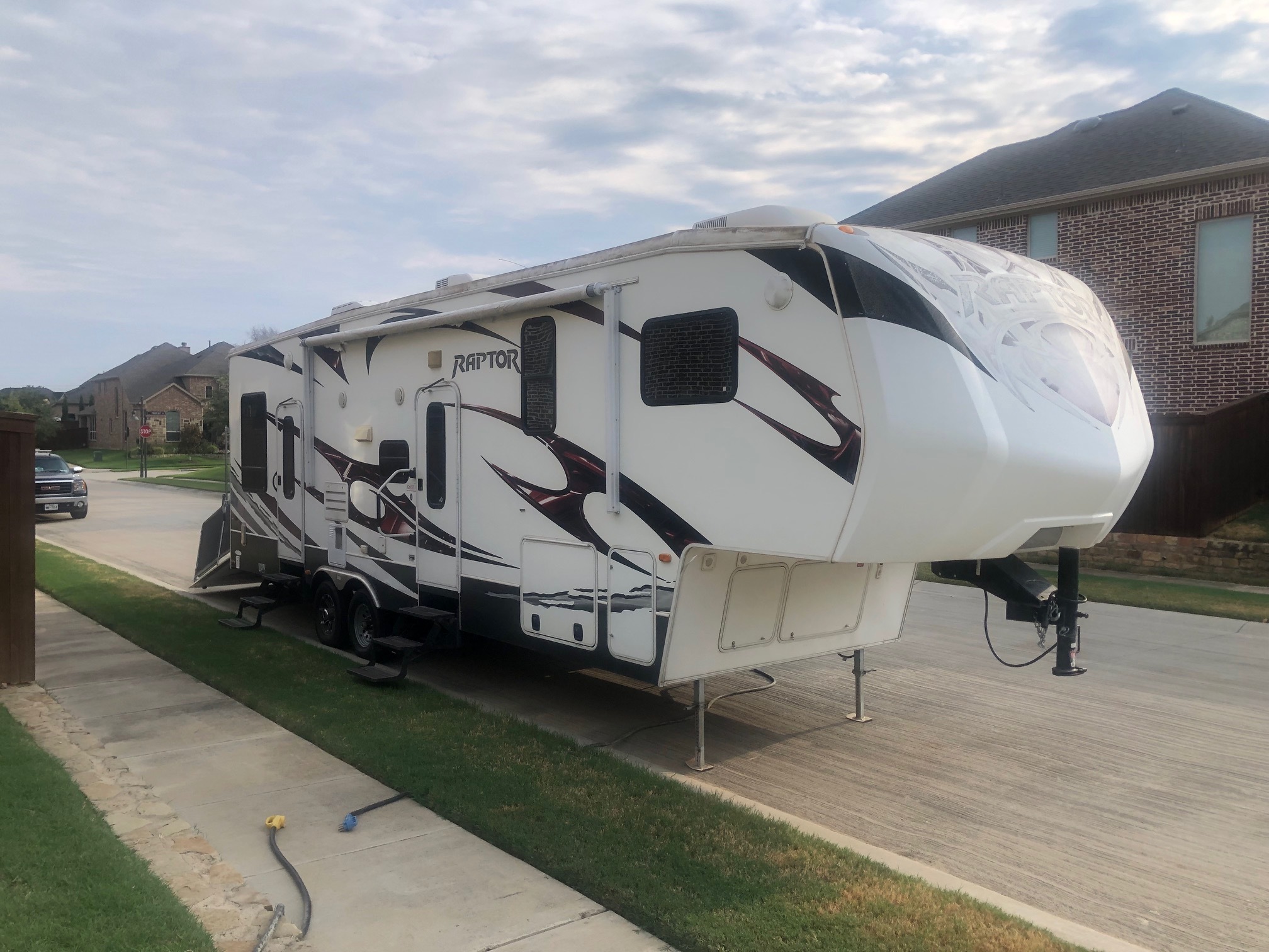 Used 2012 Keystone Raptor 300mp in Lantana, TX - 5038051346 - RV Trader
