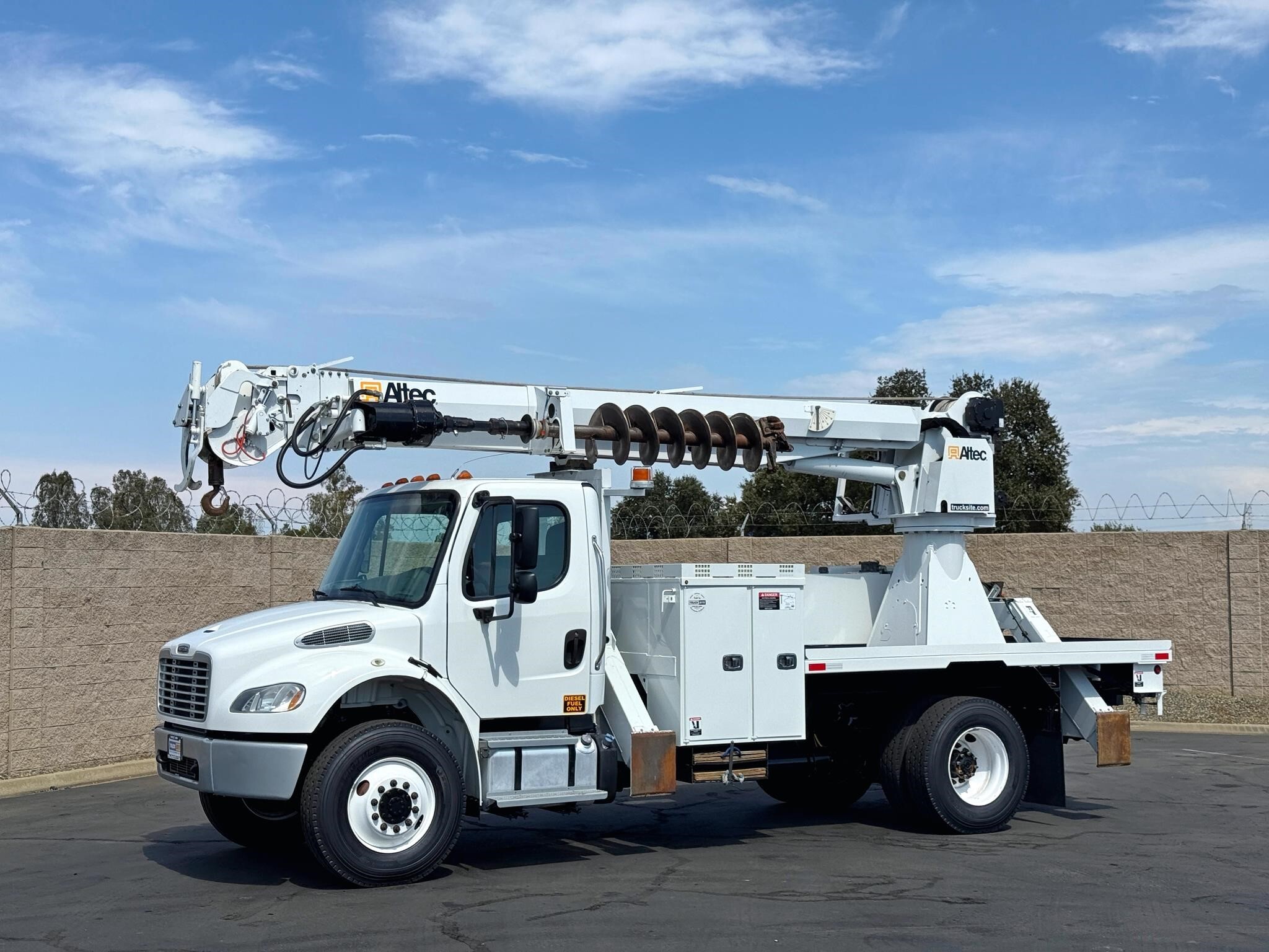2016 Altec - Used 2016 ALTEC Digger Derricks Sacramento, CA