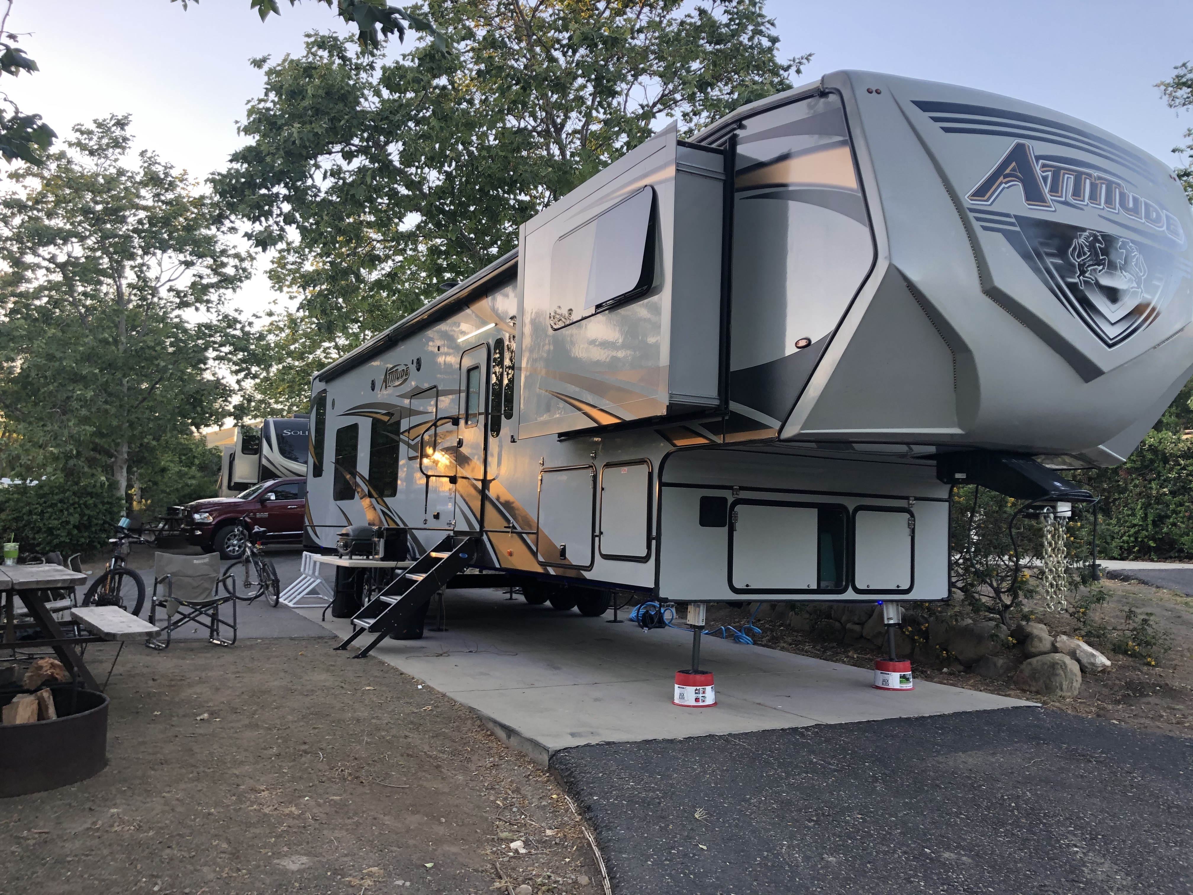 Used 2020 Eclipse Recreational Vehicles Attitude Wide Body 5th Wheel ...