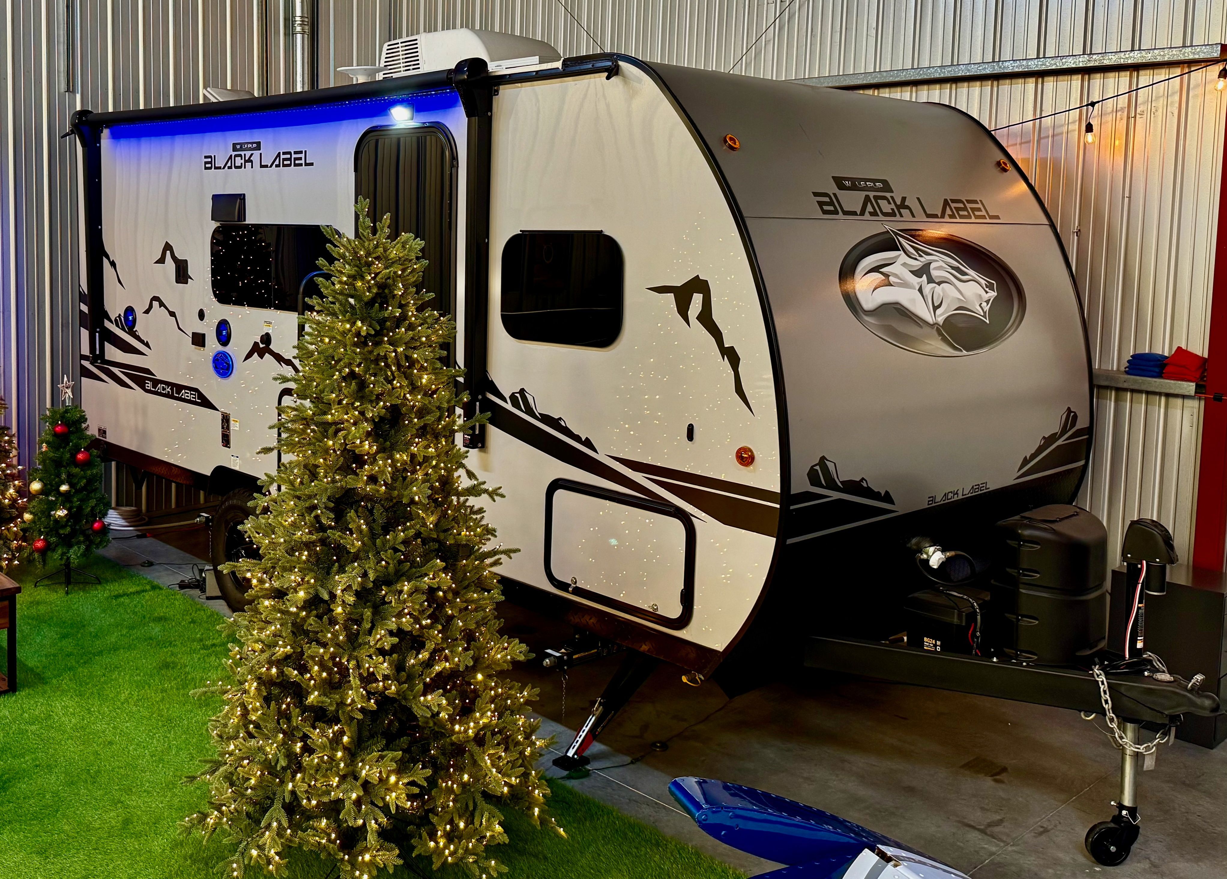 Used 2024 Forest River Cherokee Wolf Pup 16bhsbl in Simi Valley, CA ...