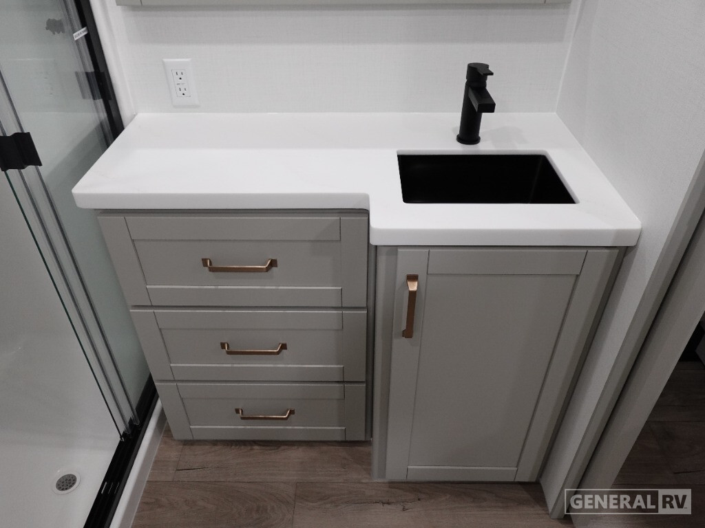 New 2026 Brinkley RV Model Z 3300 For Sale in Dover, FL - 5037844876 ...