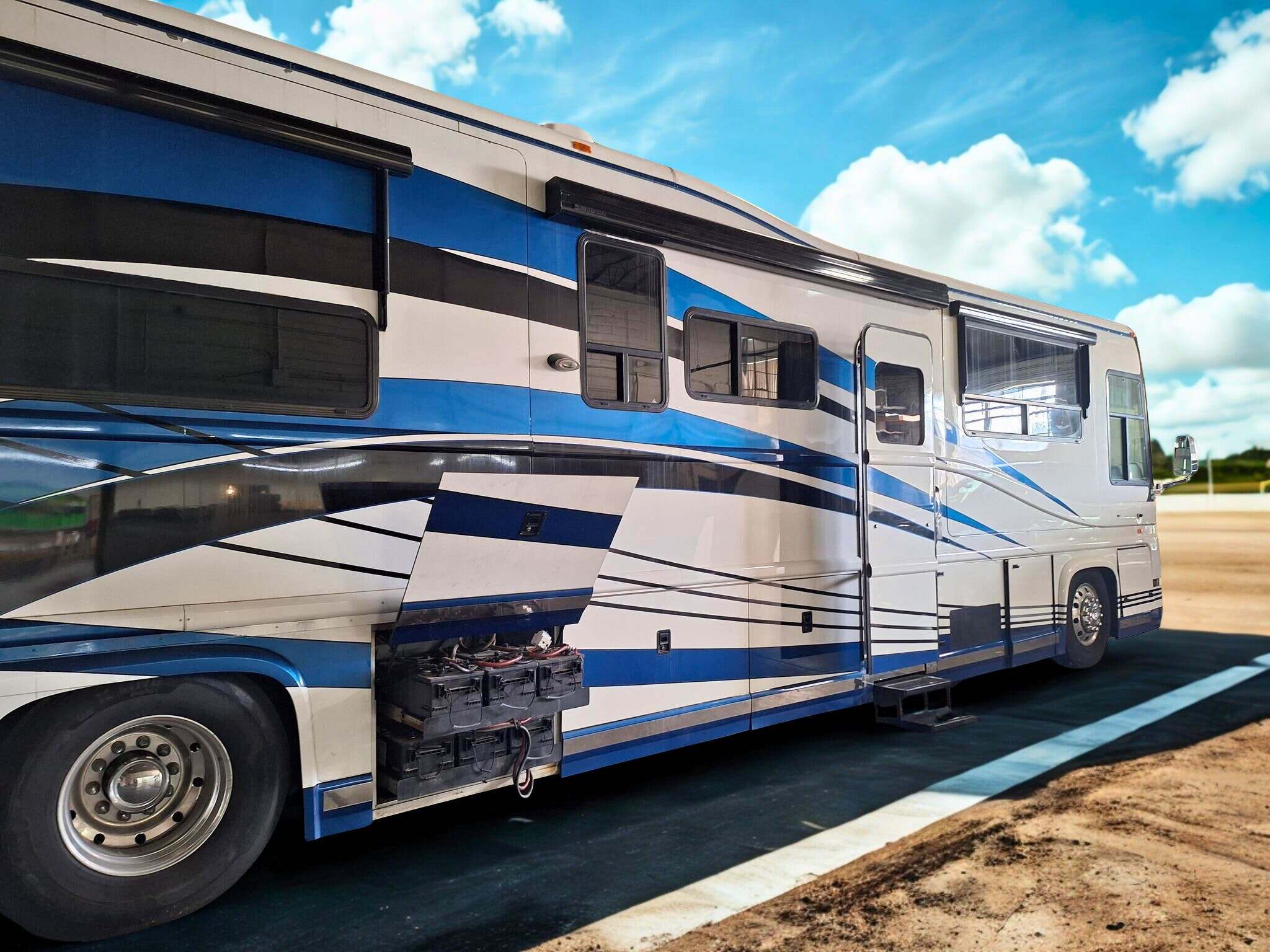 Newell Coach Class A RVs and Motorhomes For Sale near High Gate, MO ...