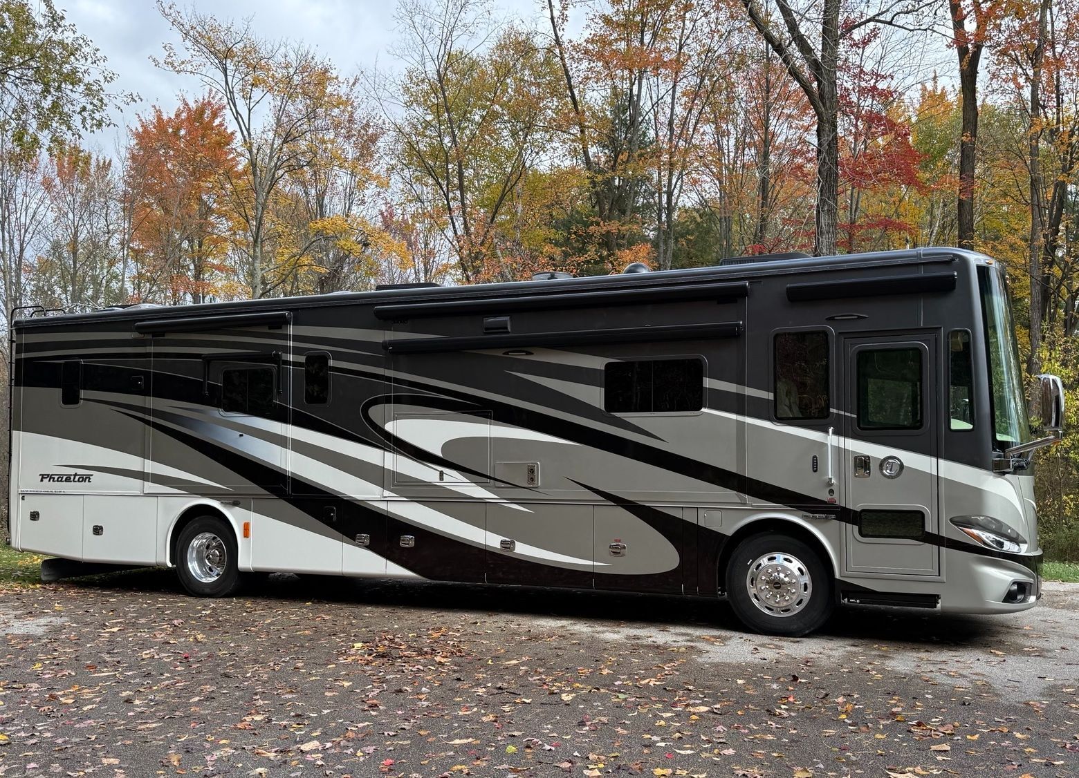 Tiffin Motorhomes Phaeton 40 Qbh RVs For Sale near Smithville, NY - RV ...