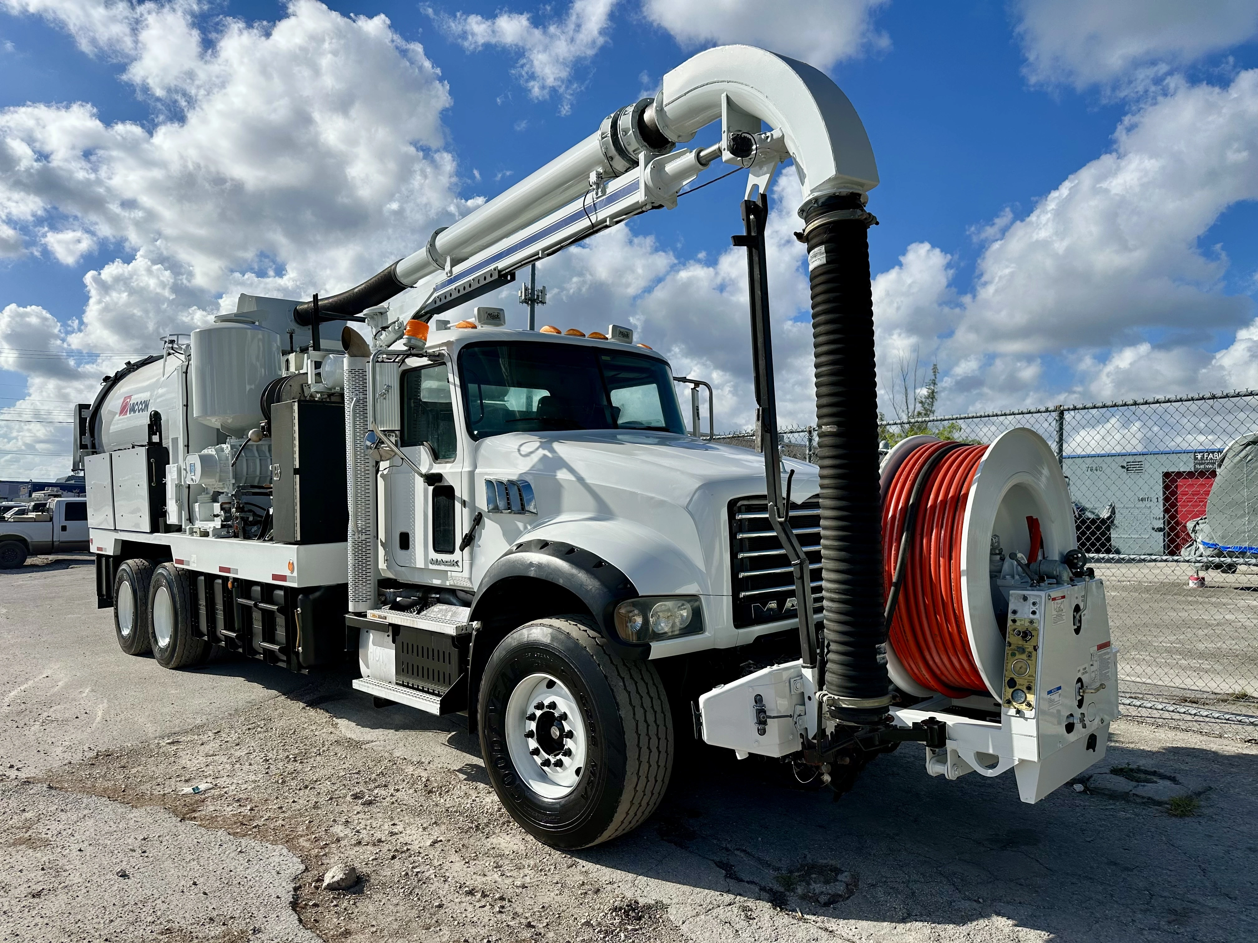 2013 Mack Granite GU713 Trucks For Sale - Commercial Truck Trader