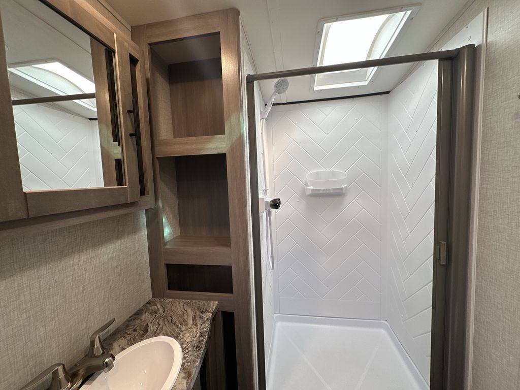 New 2026 Thor Motor Coach Rize 18M For Sale in Bakersfield, CA ...
