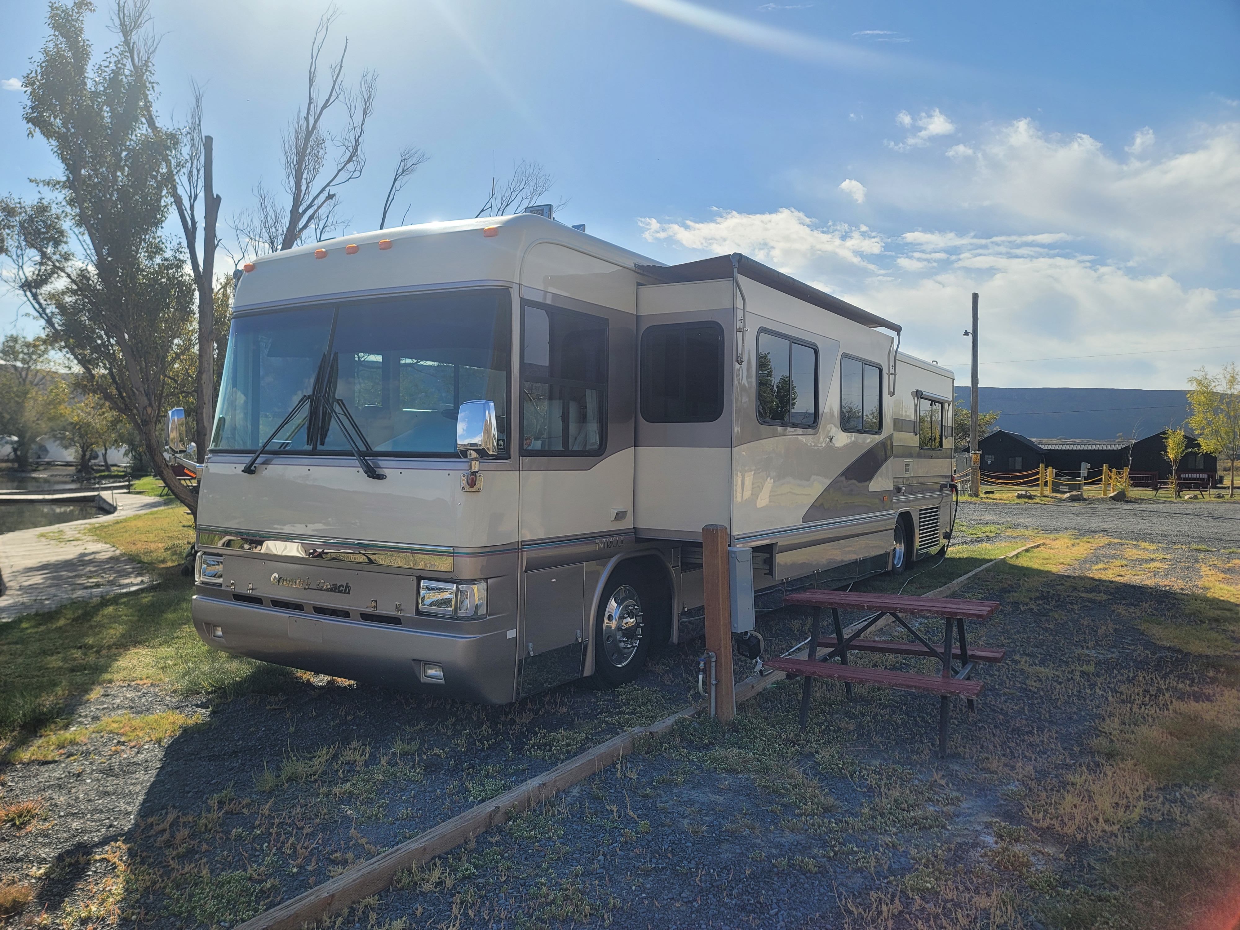 Country Coach Class A RVs and Motorhomes For Sale near Wallingford, WA ...