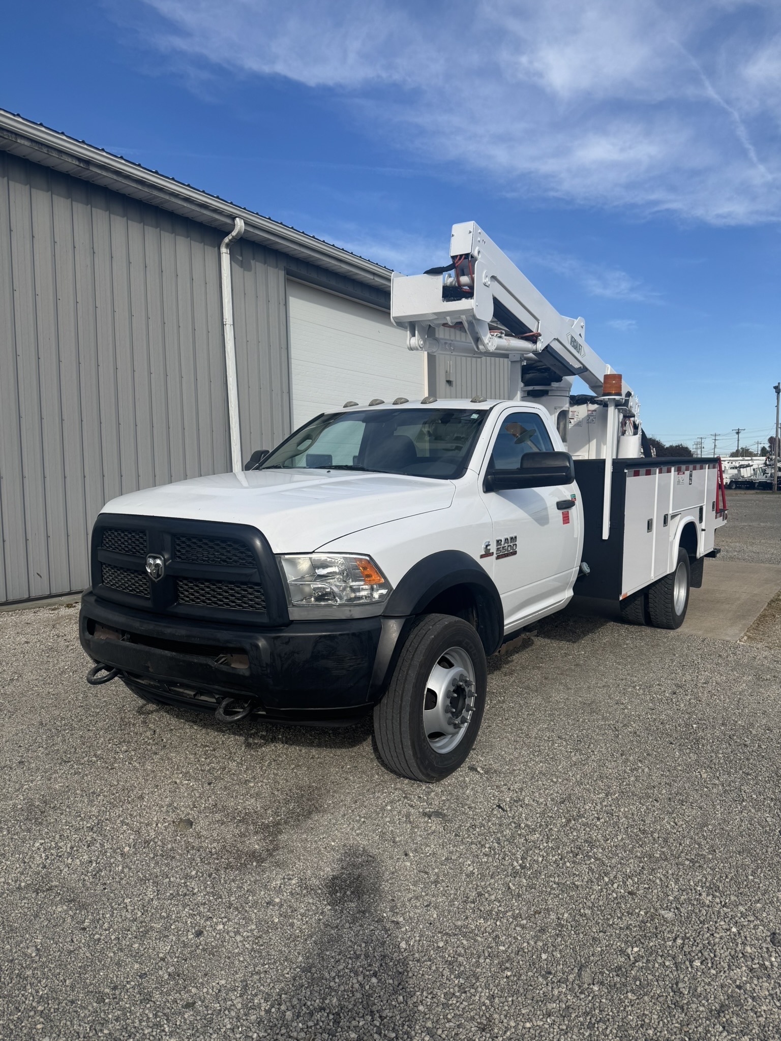 2014 Versalift - Used 2014 VERSALIFT Bucket Truck Canton, OH