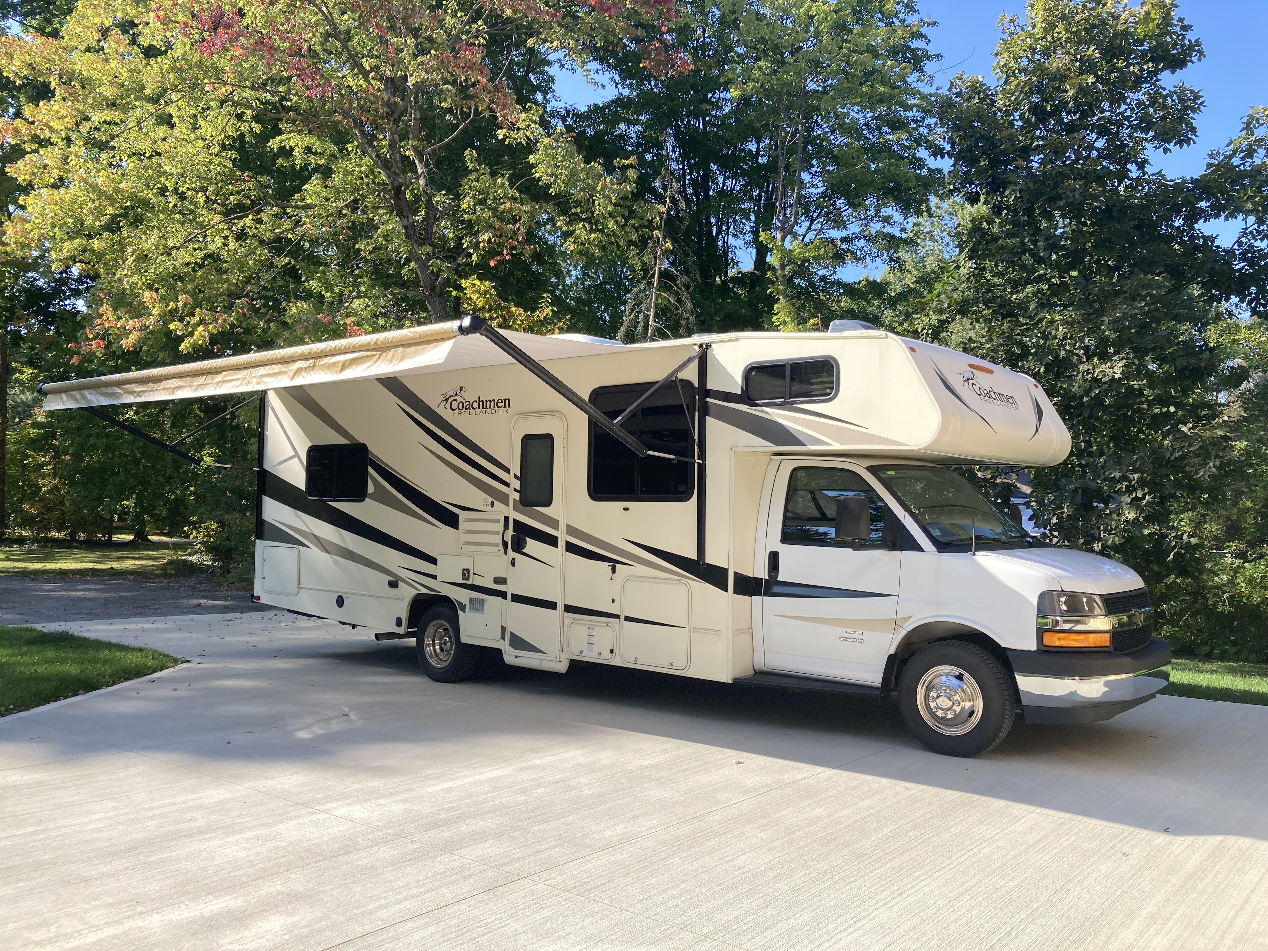 2018 Coachmen Freelander 27QB Chevy RVs For Sale - RV Trader