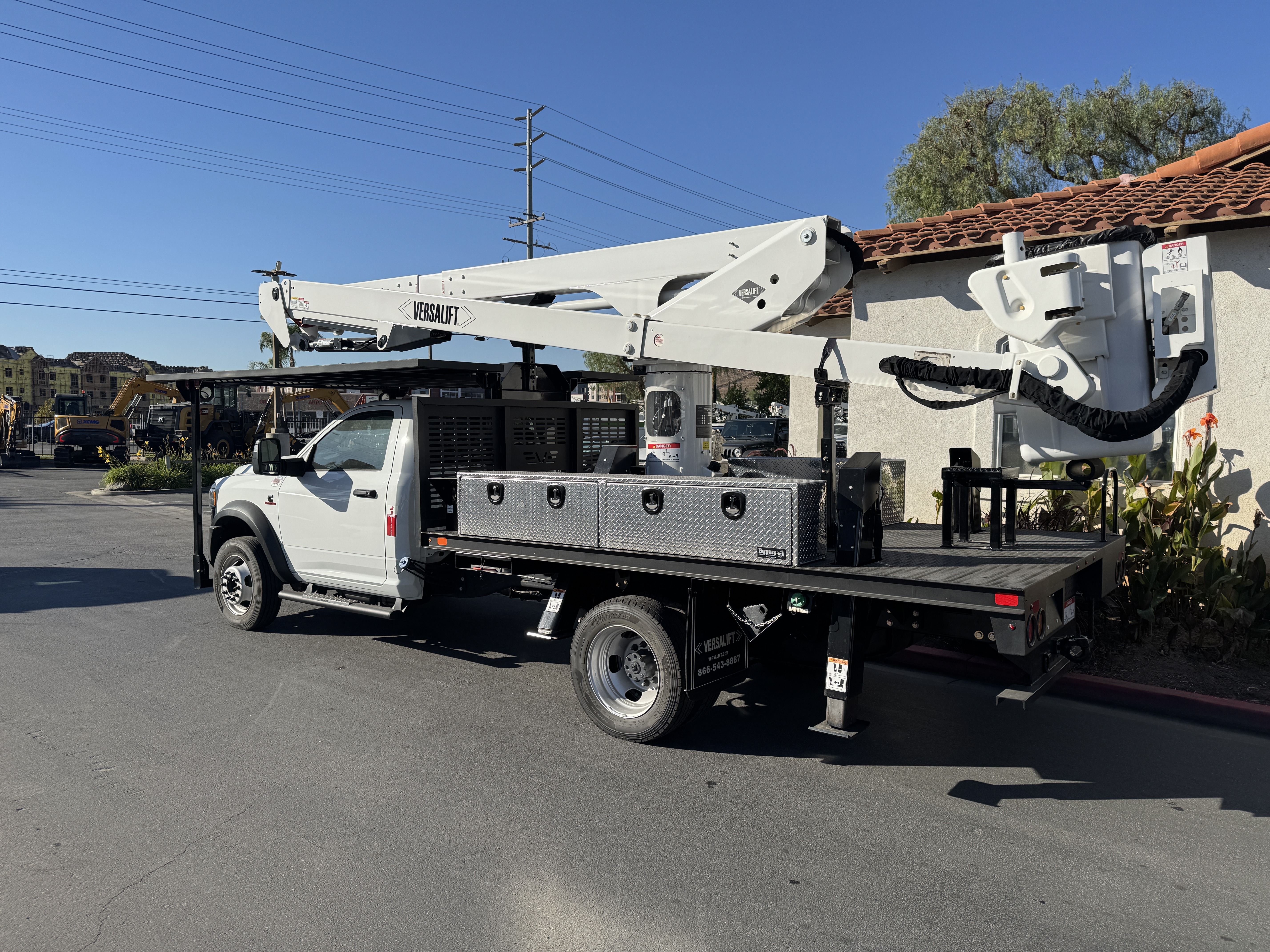 2024 Versalift - New 2024 VERSALIFT Bucket Truck, Chipper Box Truck ...