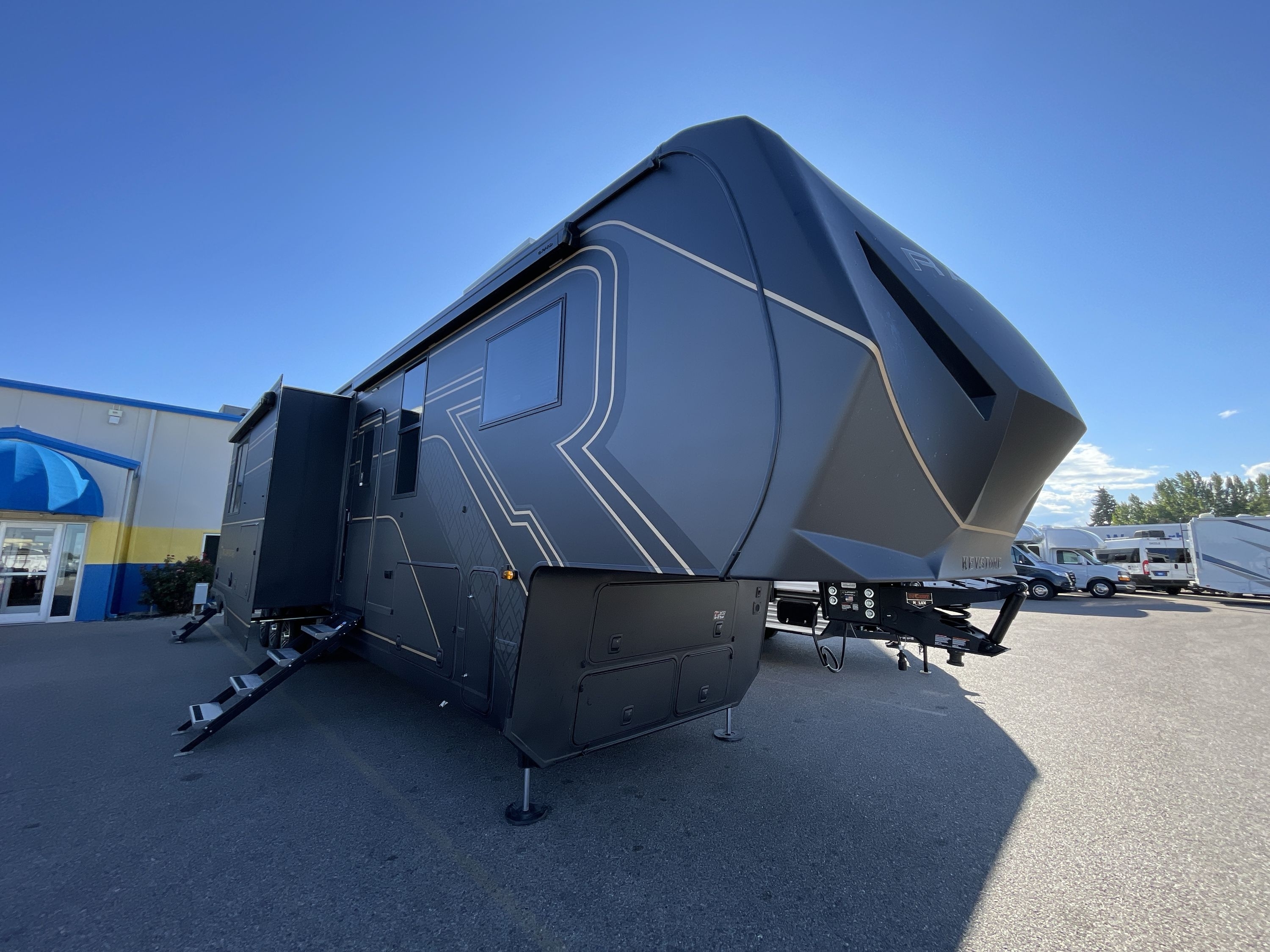New 2026 Keystone Raptor 441 For Sale in Idaho Falls, ID - 5037813404 ...