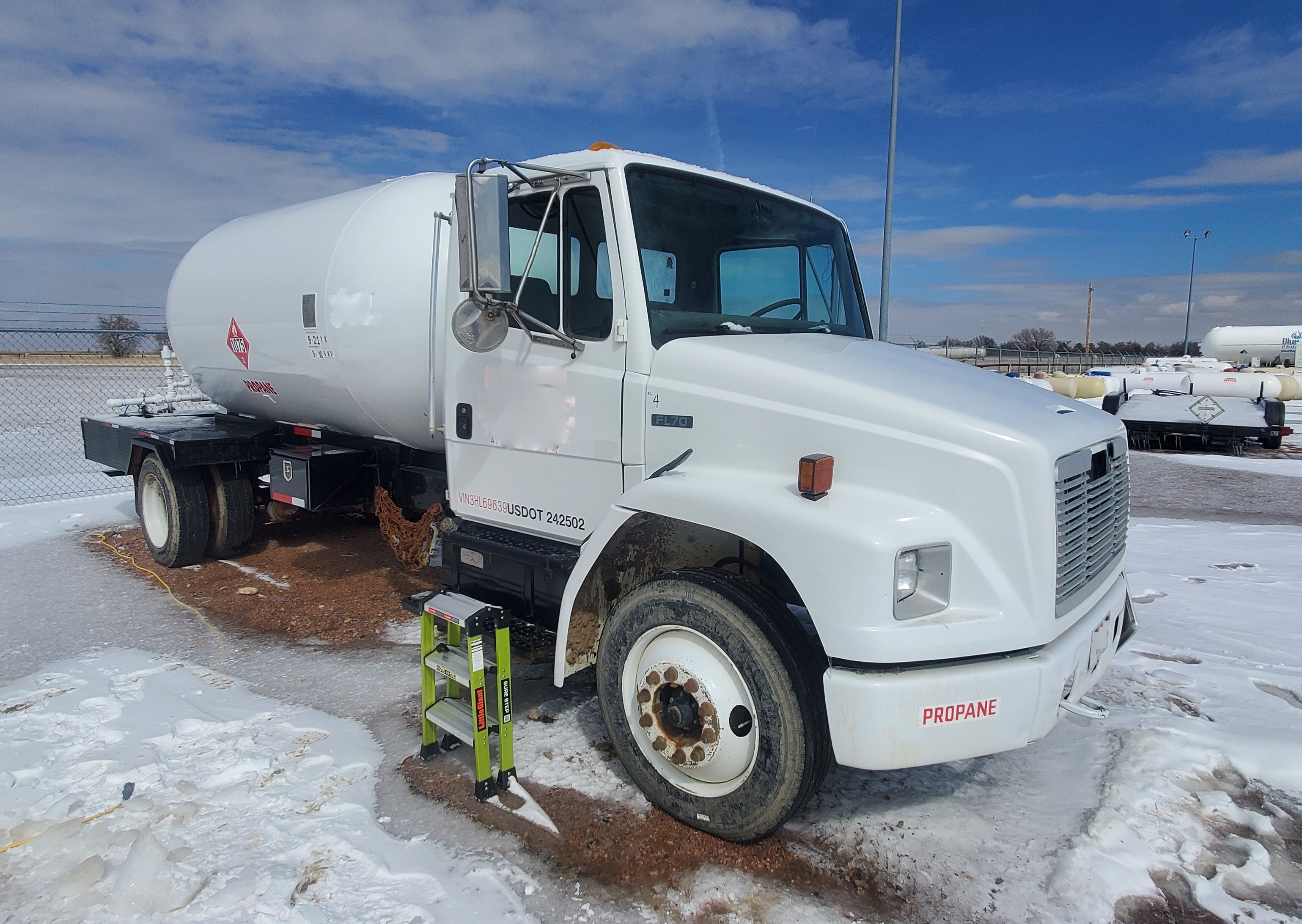 Lpg Tank Trucks For Sale Near 81137 - Commercial Truck Trader