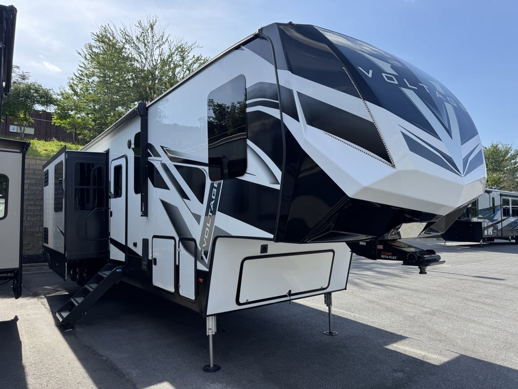 Dutchmen Toy Haulers For Sale near Lonetree, IN - RV Trader