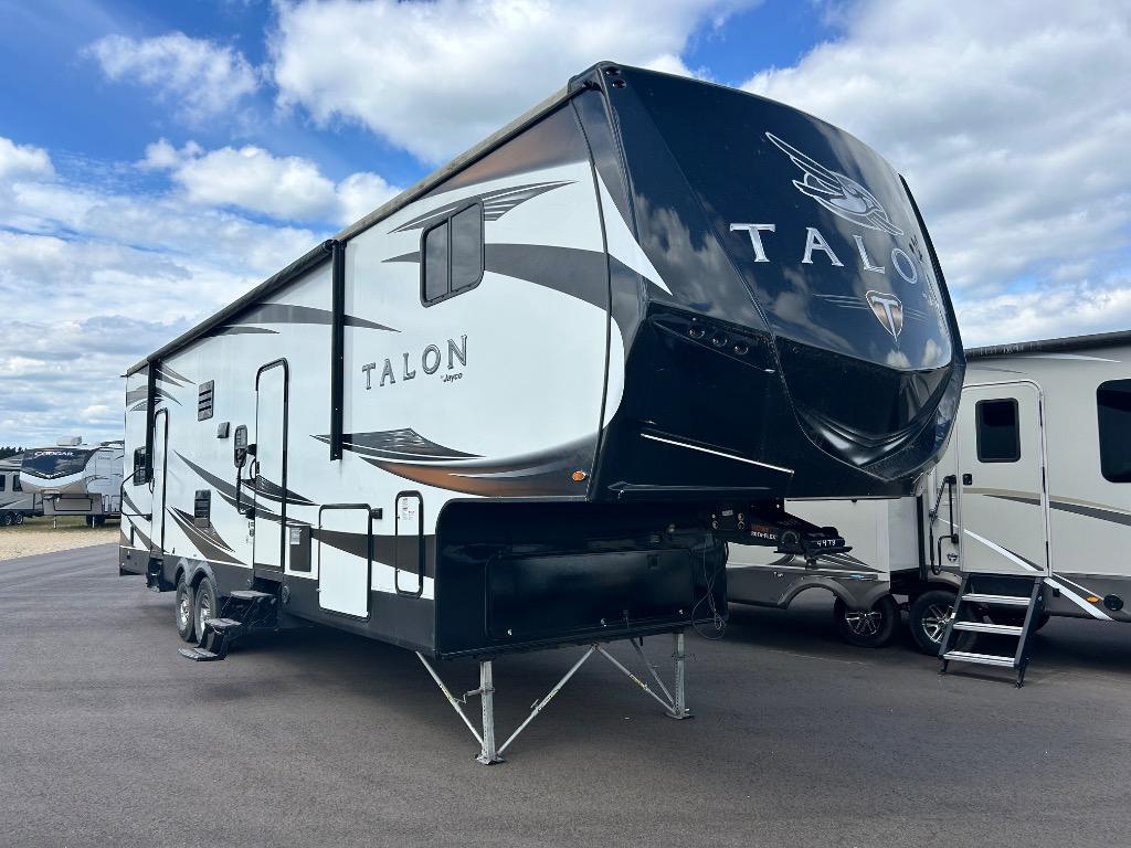 Jayco Toy Haulers For Sale near Pacific, MO - RV Trader