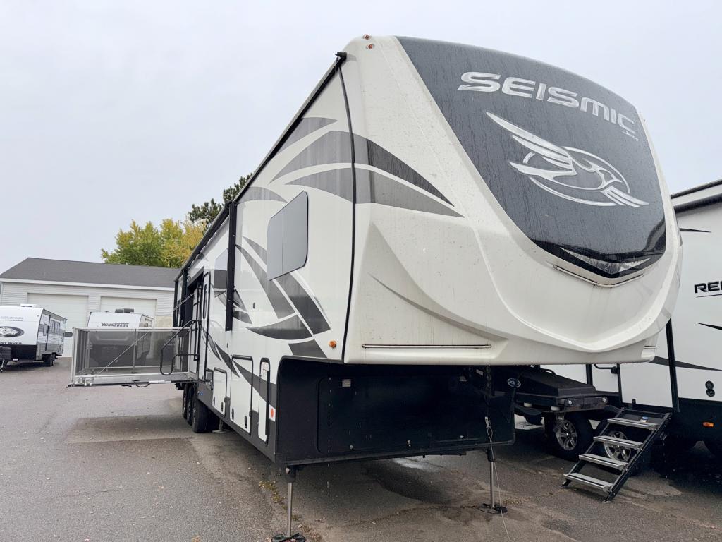 Jayco Toy Haulers For Sale near Falcon Heights, MN - RV Trader