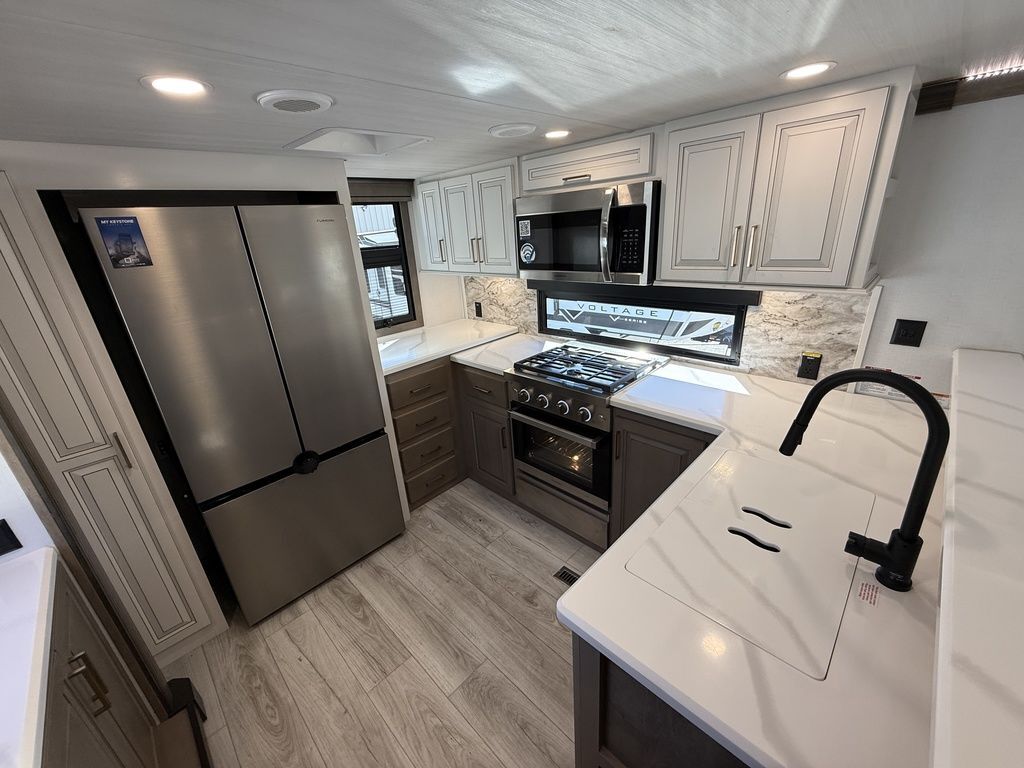 Used 2025 Keystone RV Montana 3901RK For Sale in Lexington, KY ...