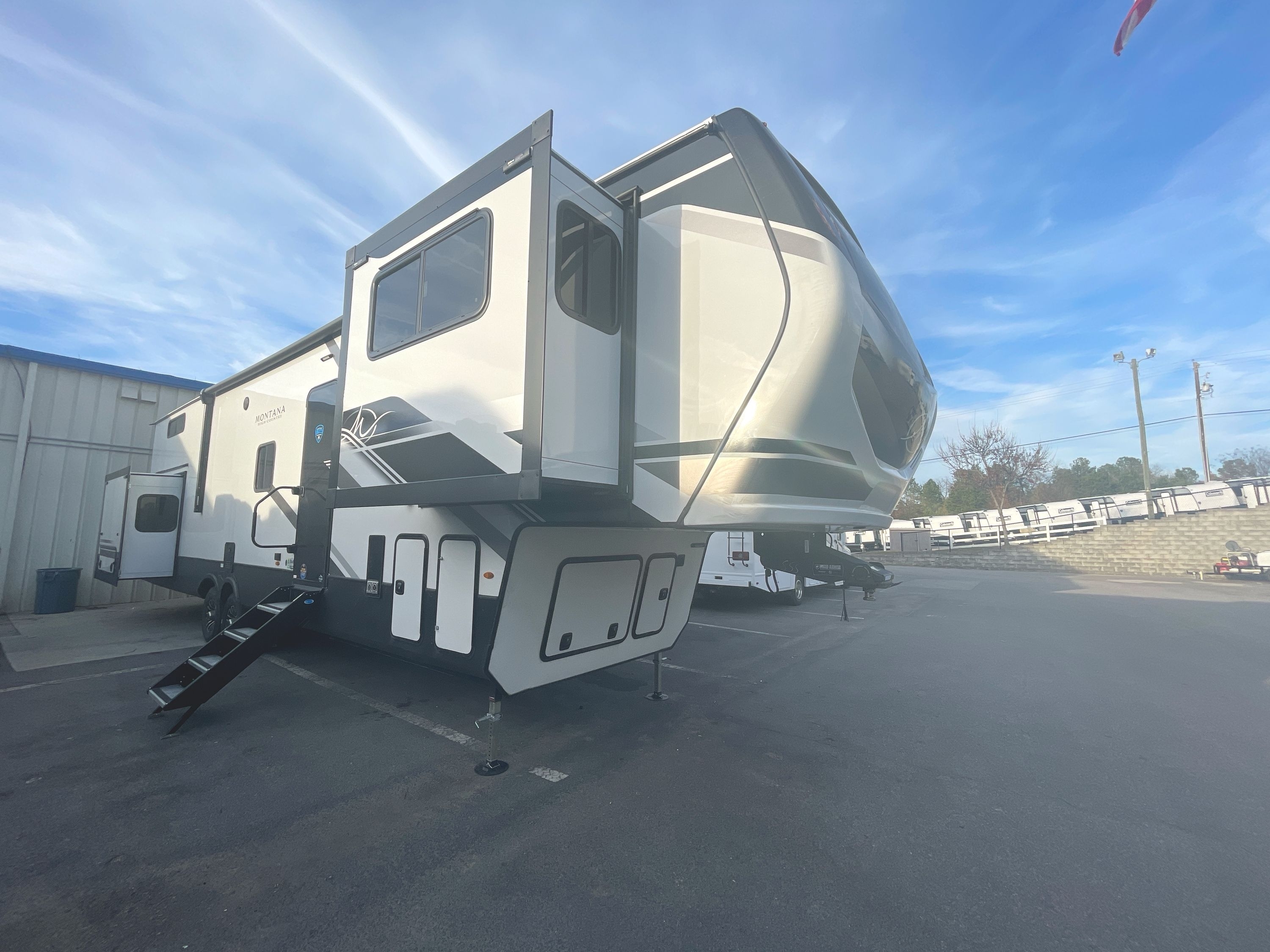 2026 KEYSTONE COLEMAN LEGACY 2400REX