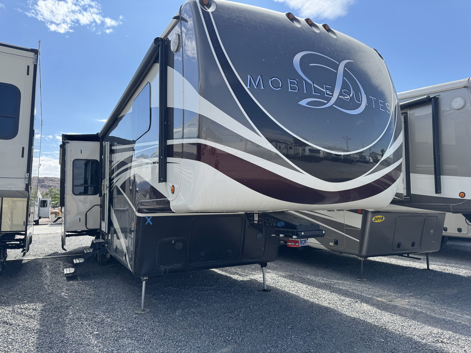Used 2018 D Mobile Suites 40 KSSB4 For Sale in Lake Havasu City, AZ ...