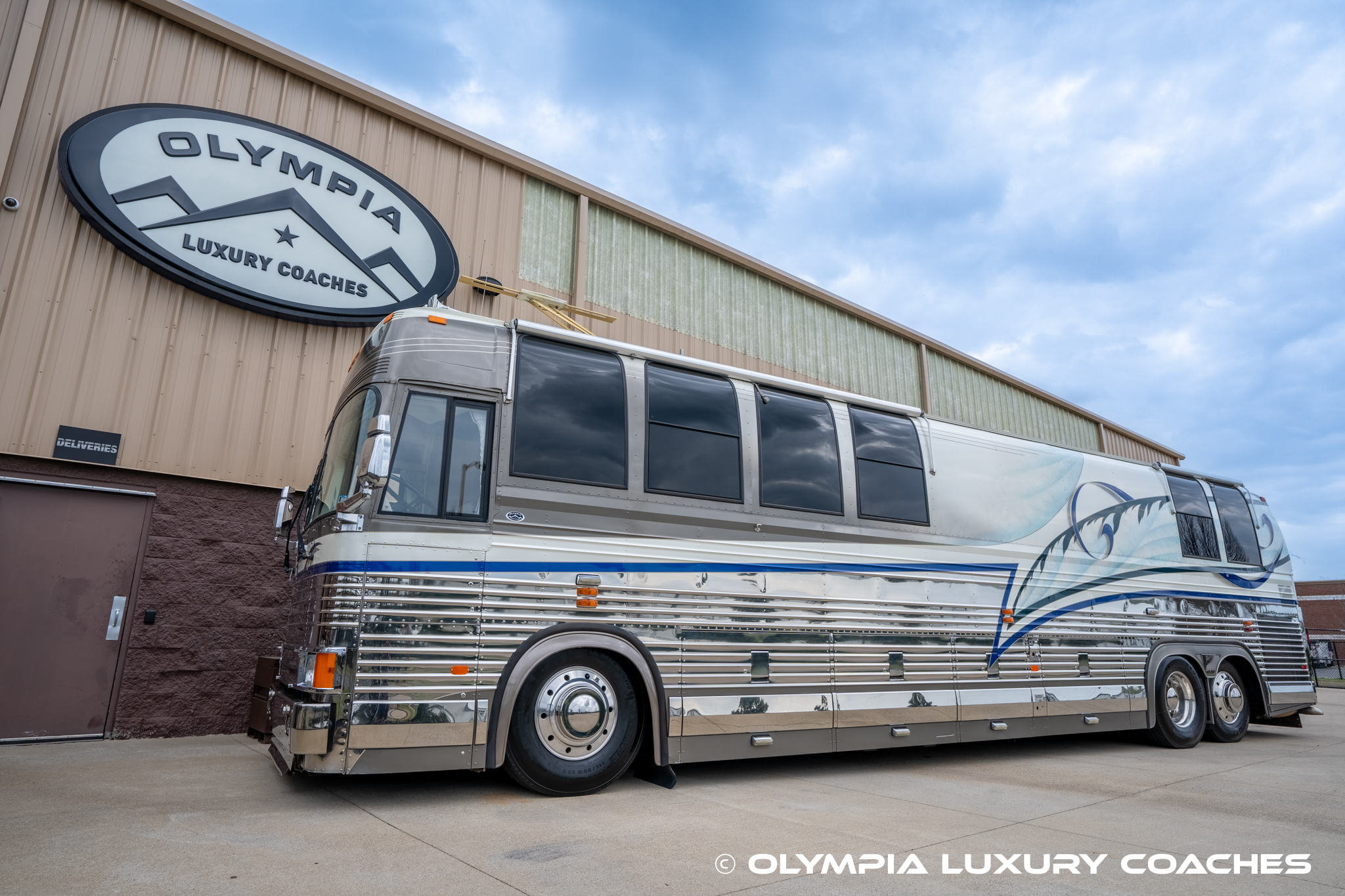 Prevost Country Coach XL40 Park Models for sale - RV Trader