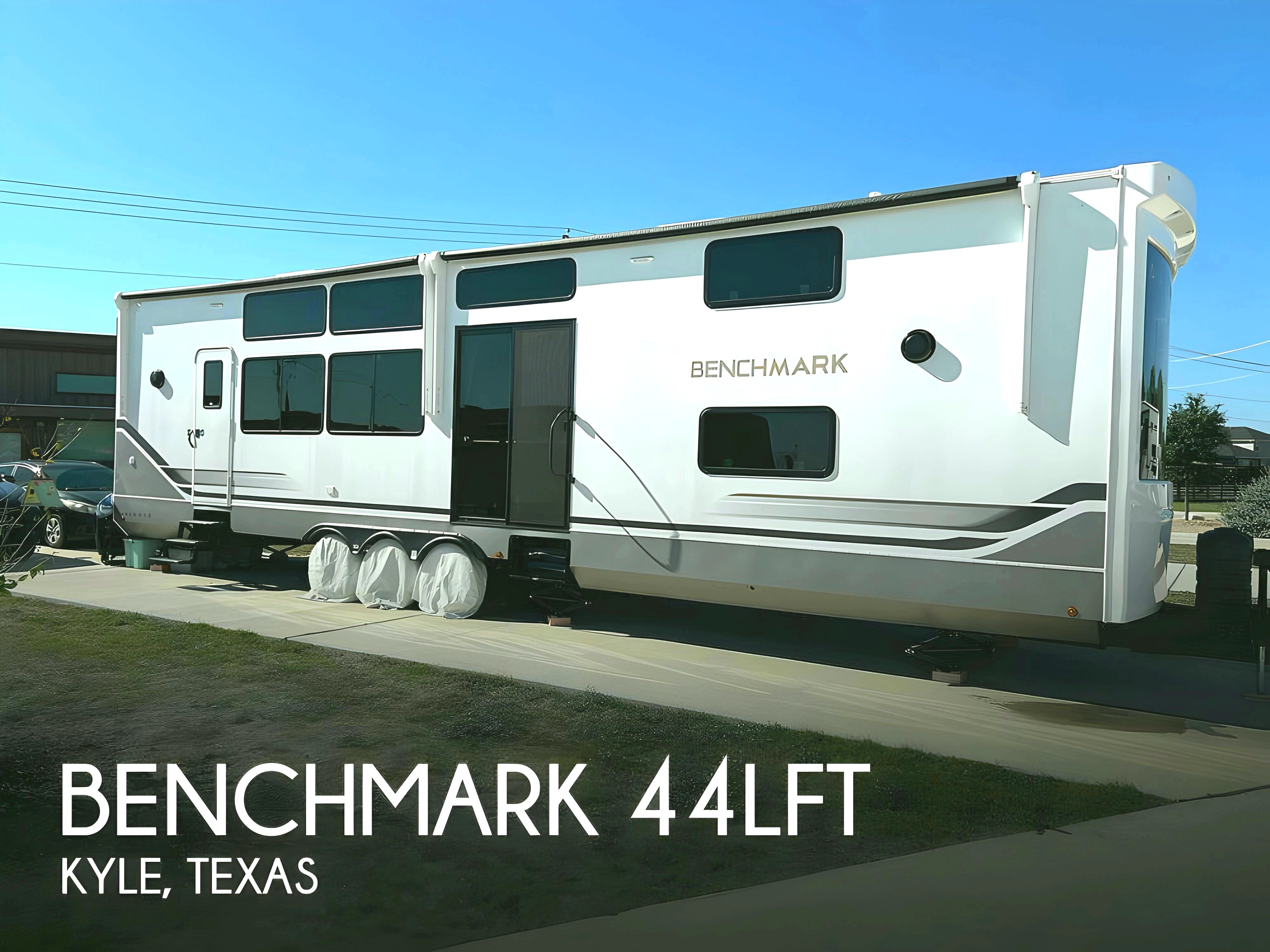 2025 Alliance RV Benchmark 44LFT Travel Trailers For Sale - RV Trader