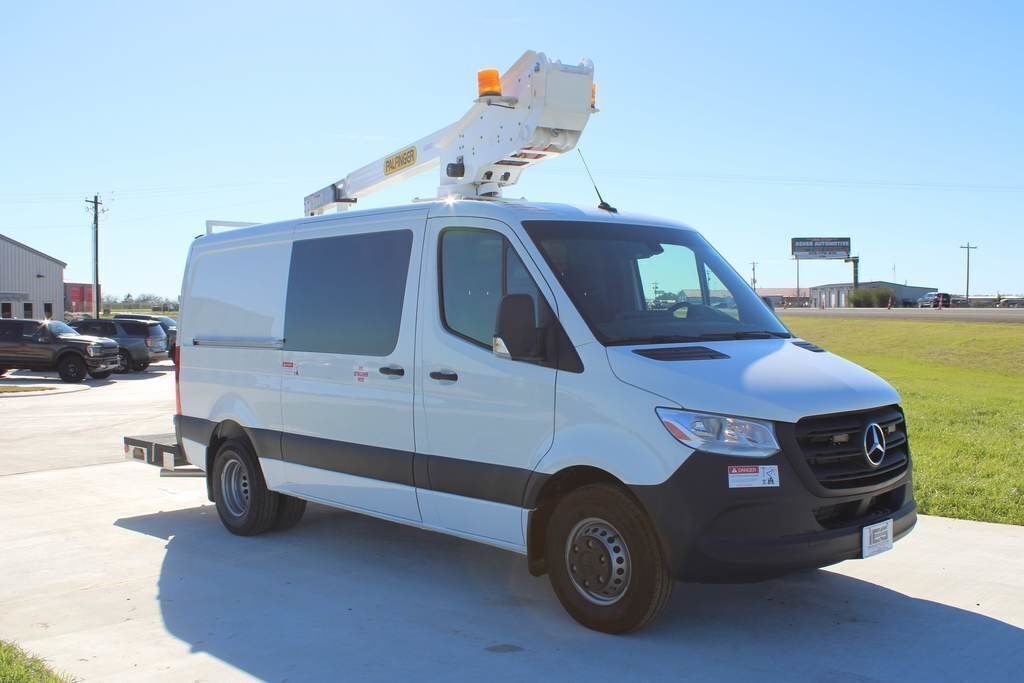 Palfinger Trucks For Sale Near Live Oak, TX - Commercial Truck Trader