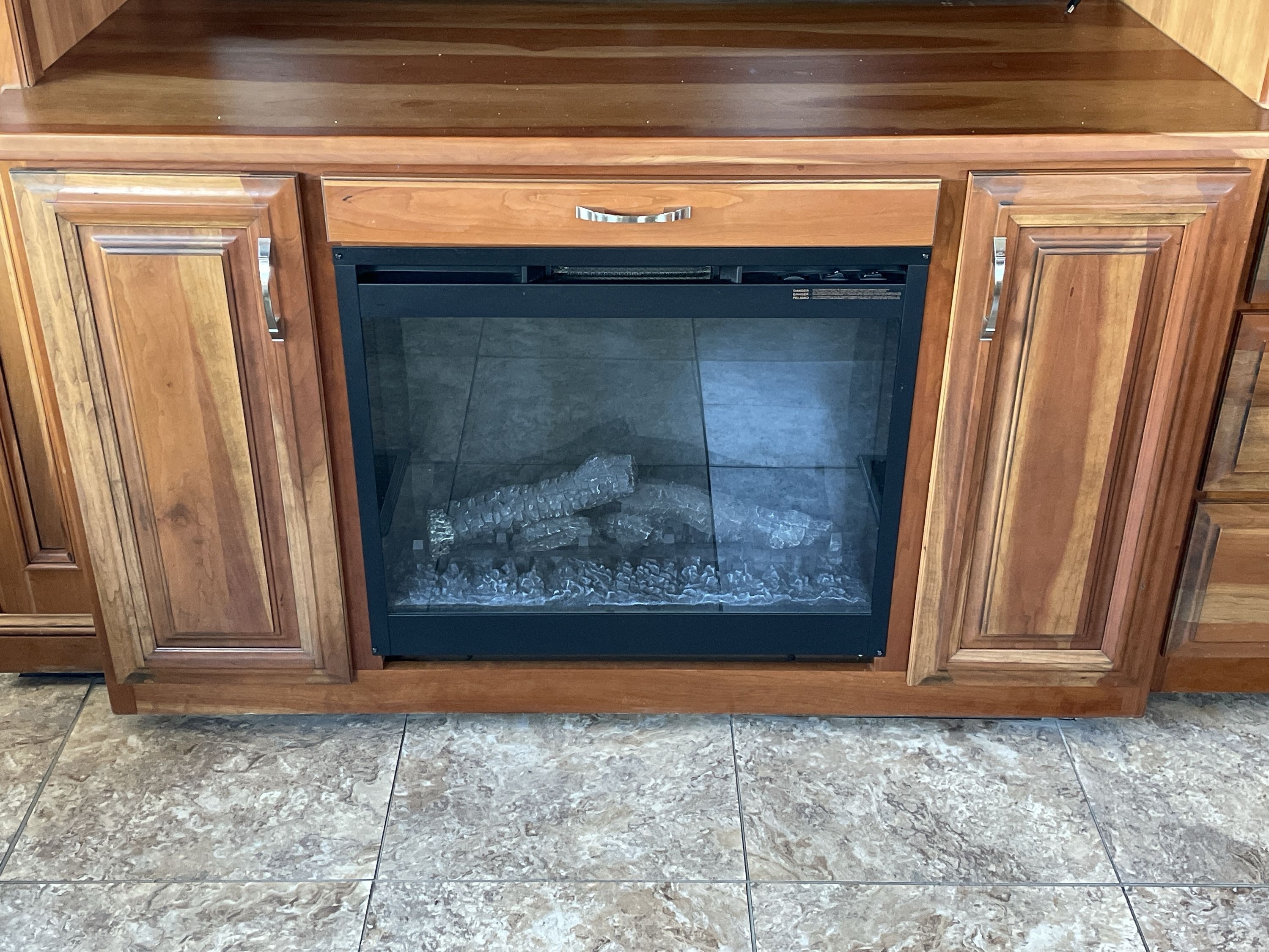 Used 2017 D Luxury Suites Mobile Suites 40KSSB4 40 KSSB4 For Sale in ...