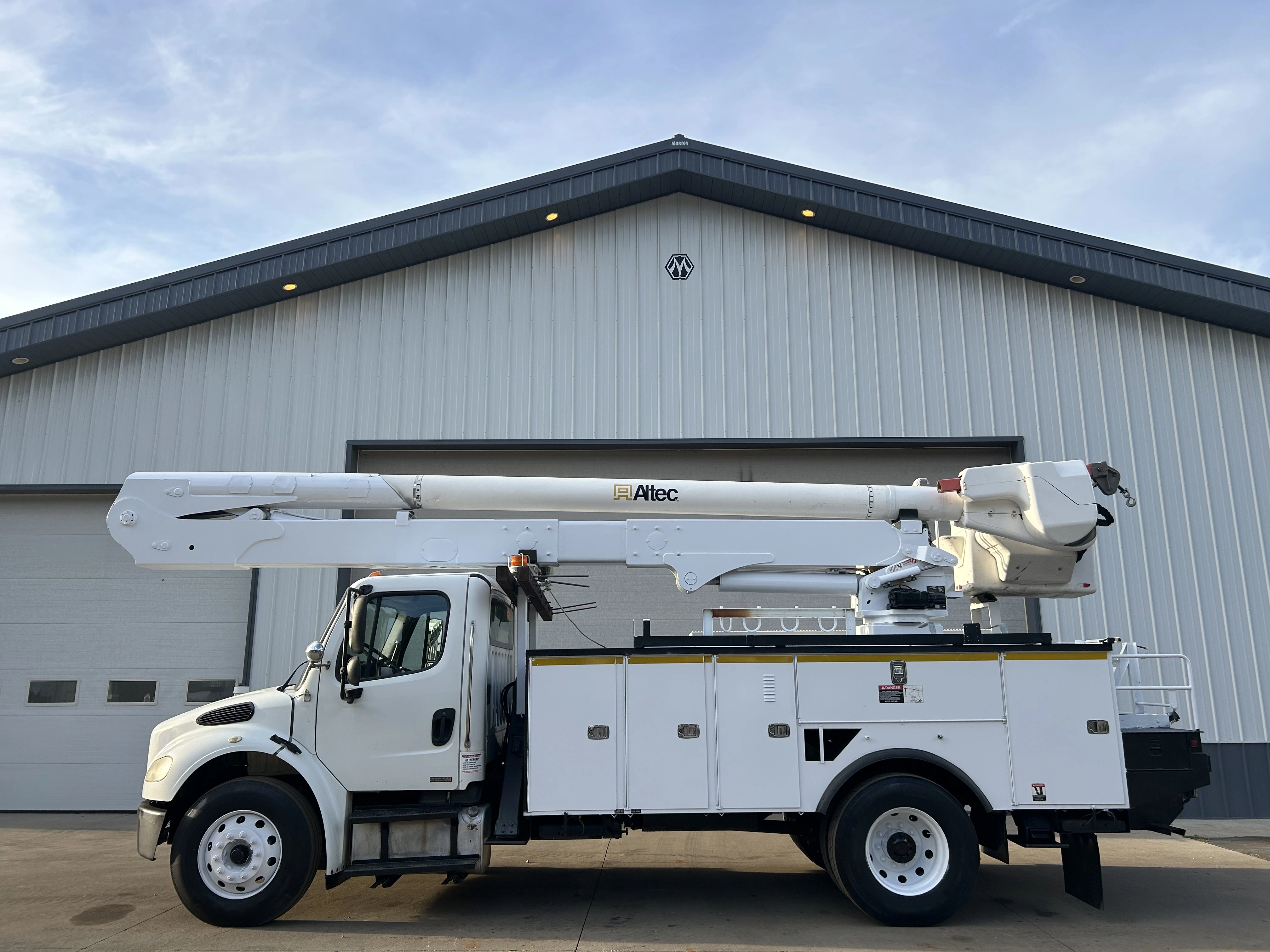 2010 Freightliner Business Class M2 106 Trucks For Sale - Commercial ...