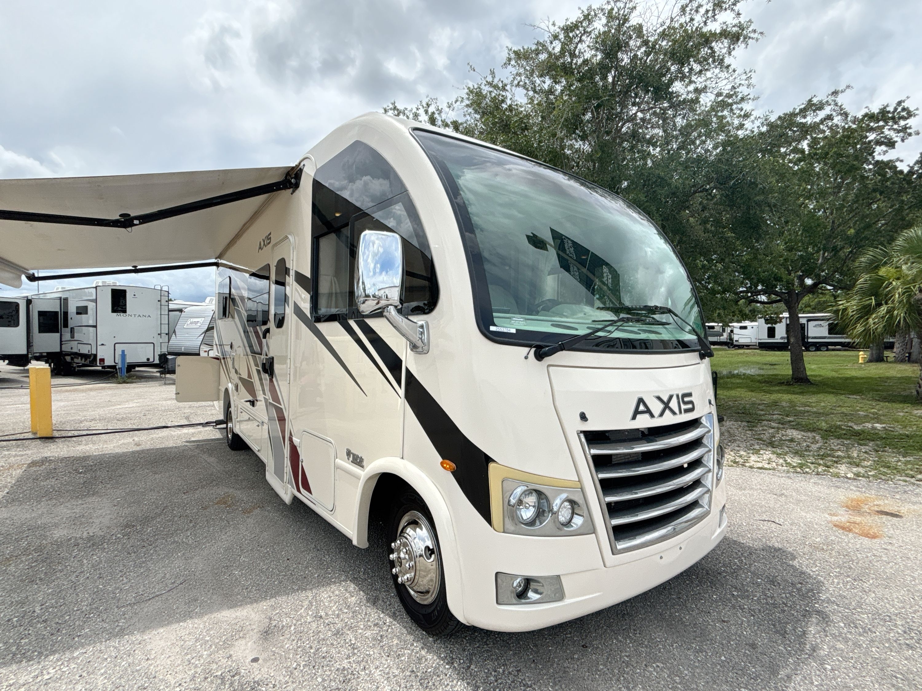 Used 2023 Thor Axis 24.1 For Sale in Fort Myers, FL - 5036550392 - RV ...