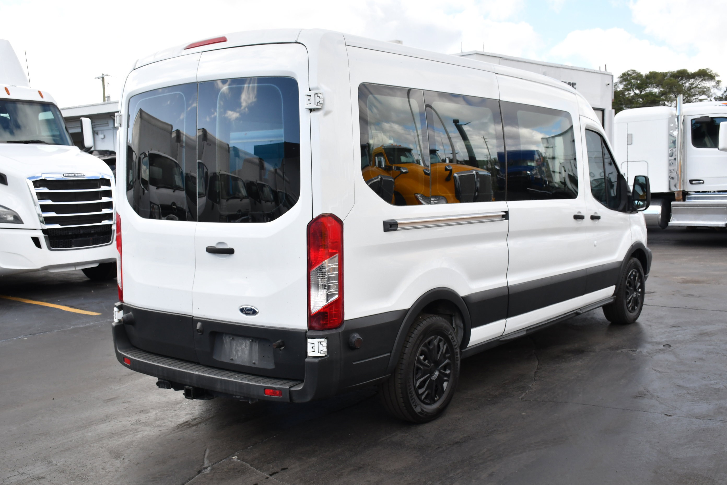 Used 2017 Ford Transit 350 For Sale in Miami, FL - 5038686568 ...