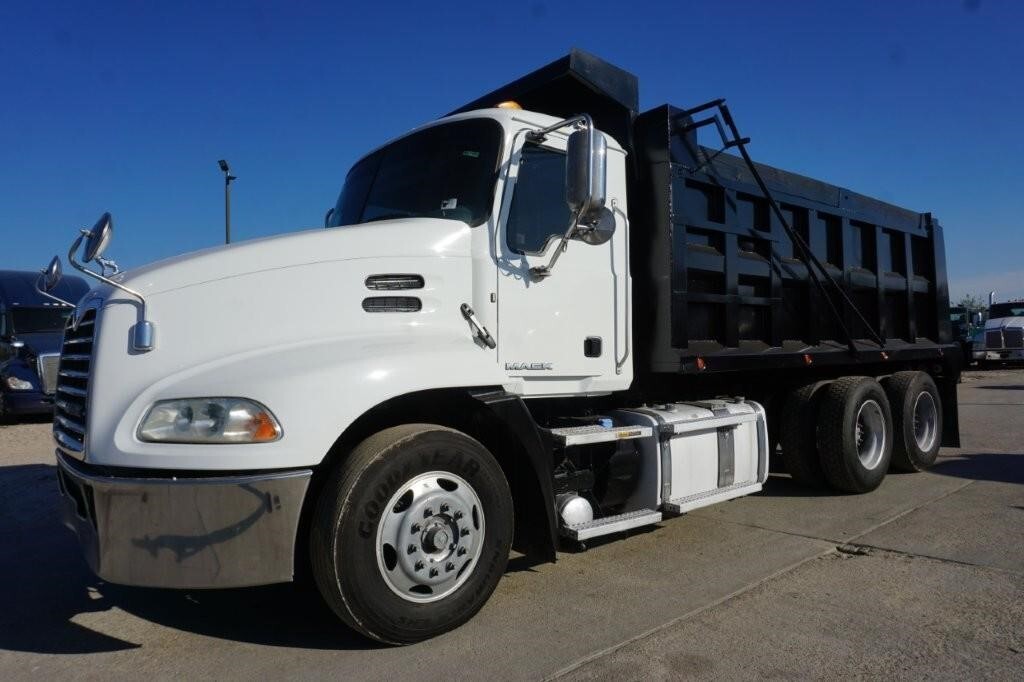 Used 2016 Mack 600 For Sale in Houston, TX - 5038720381 - Equipment Trader