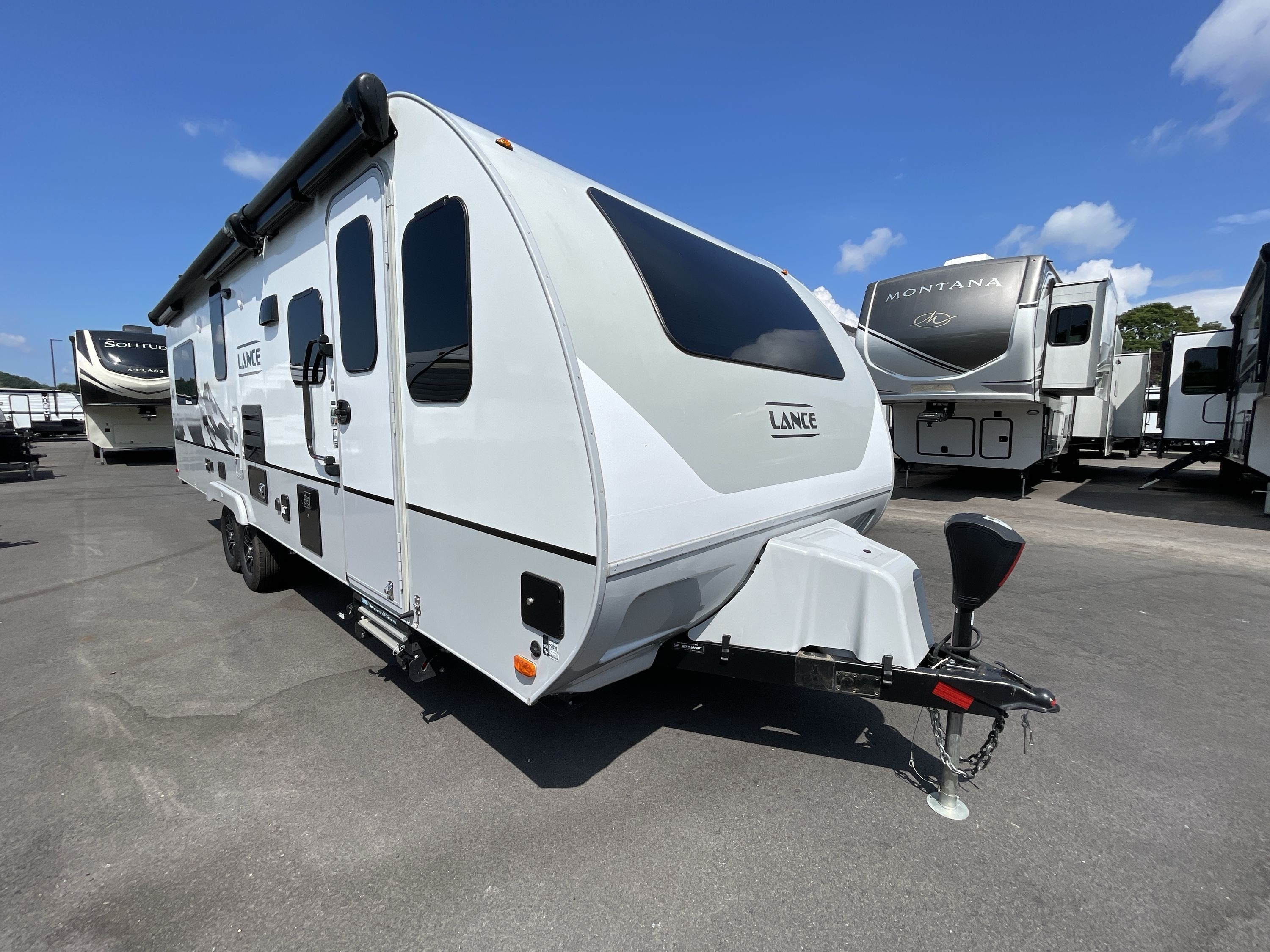 Lance 2465 For Sale
