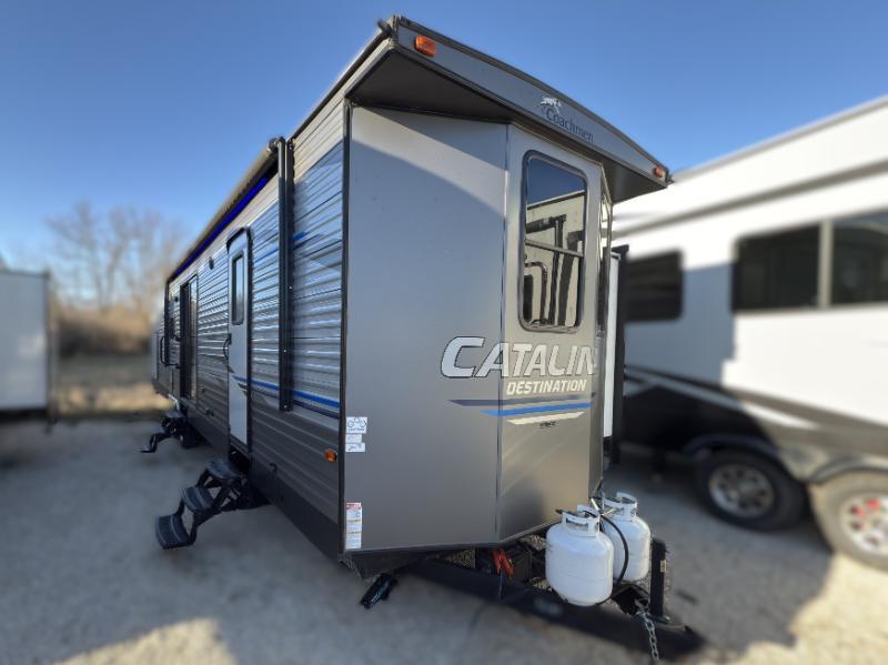 Used 2020 Coachmen Catalina Destination 40BHTS For Sale in Slinger, WI ...