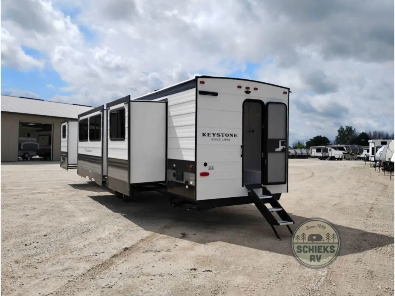 New 2025 Keystone RV Hideout 38DBD For Sale in Manitowoc, WI ...