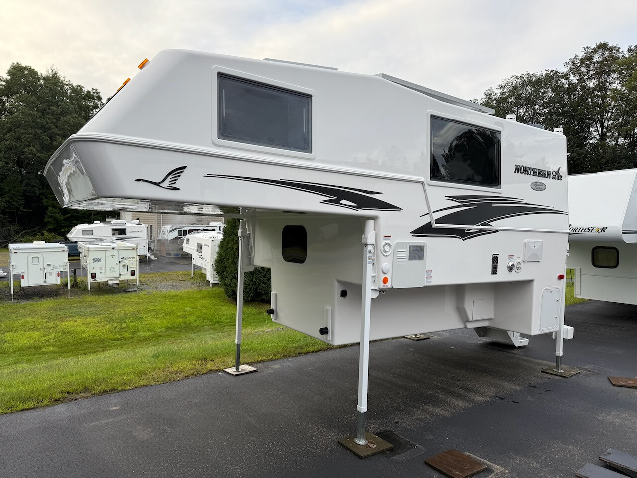 Northern Lite Truck Campers For Sale near Warren, VT - RV Trader