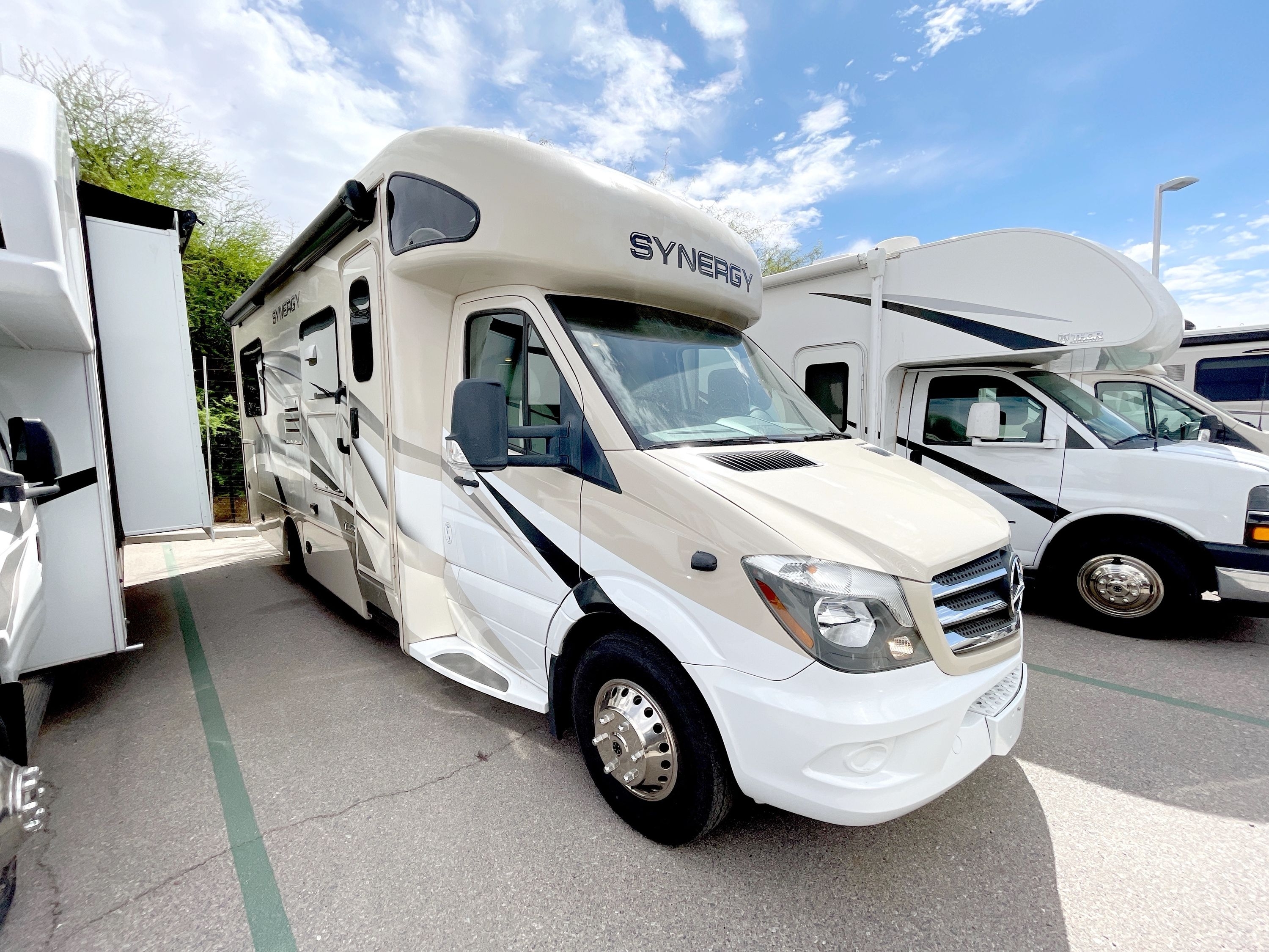 Used 2020 Thor Synergy 24ST For Sale in Tucson, AZ - 5035931242 - RV Trader